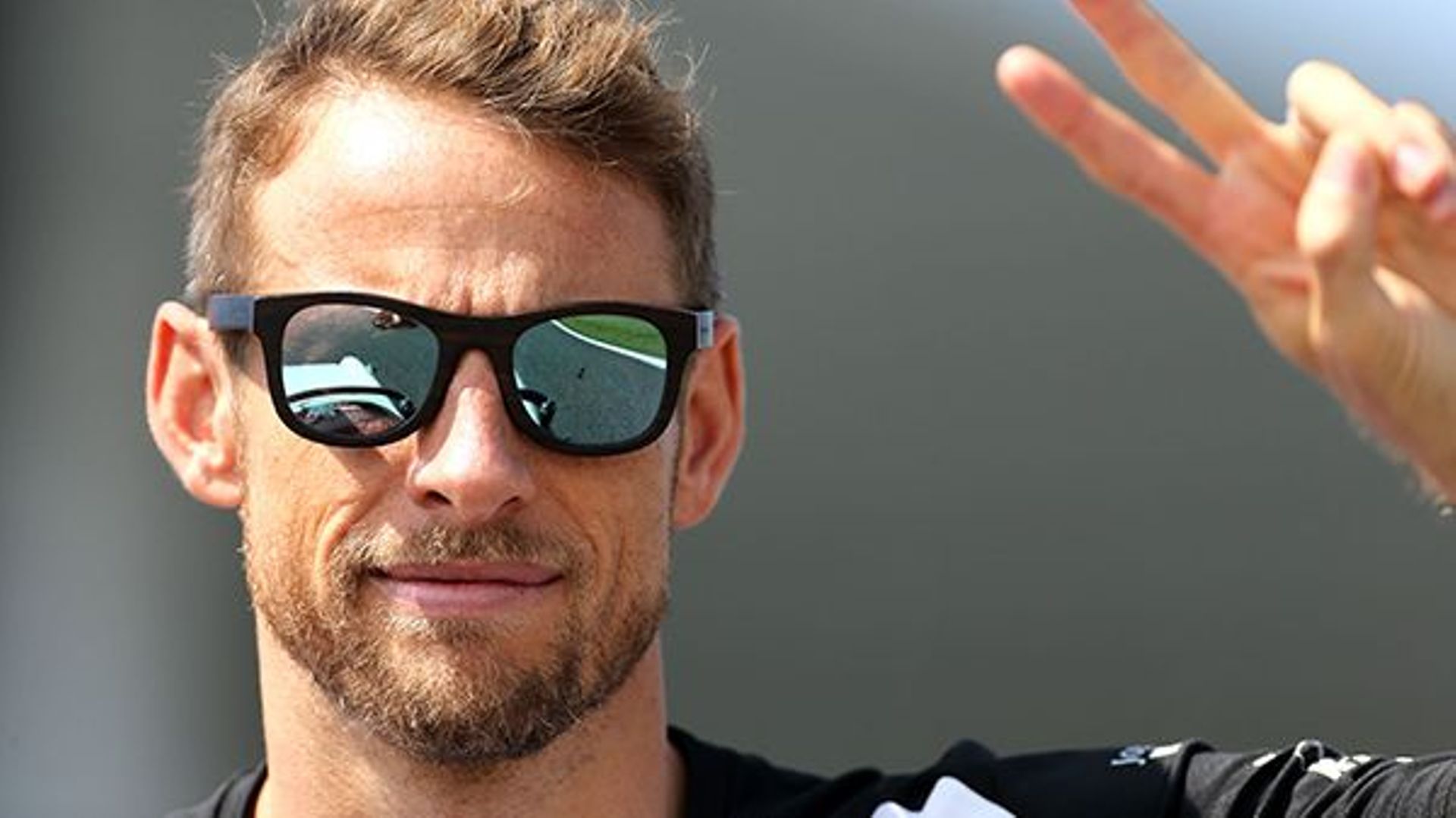 Button : 'Face à un choix très difficile'