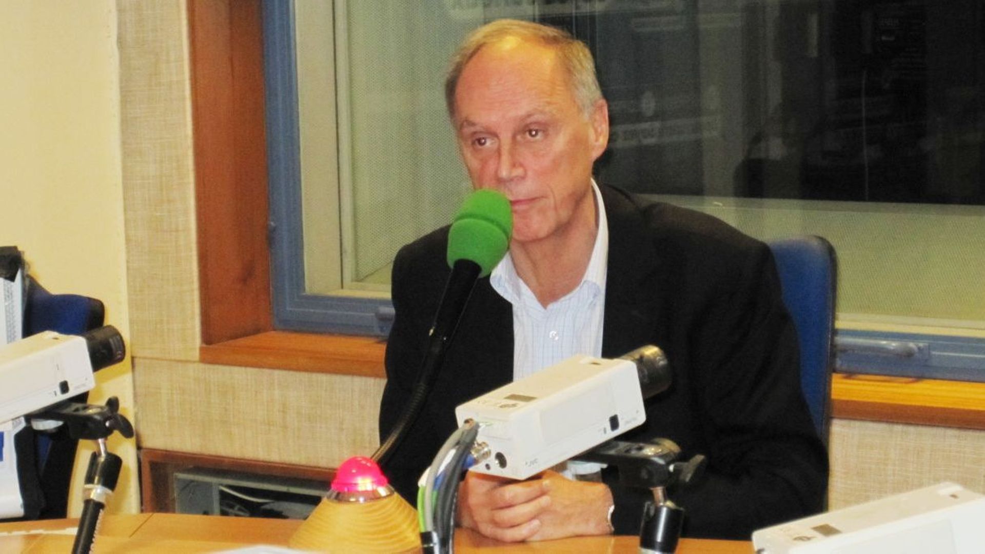 V. Reuter (UWE): 'Le message qu'on envoie au monde est désastreux ...
