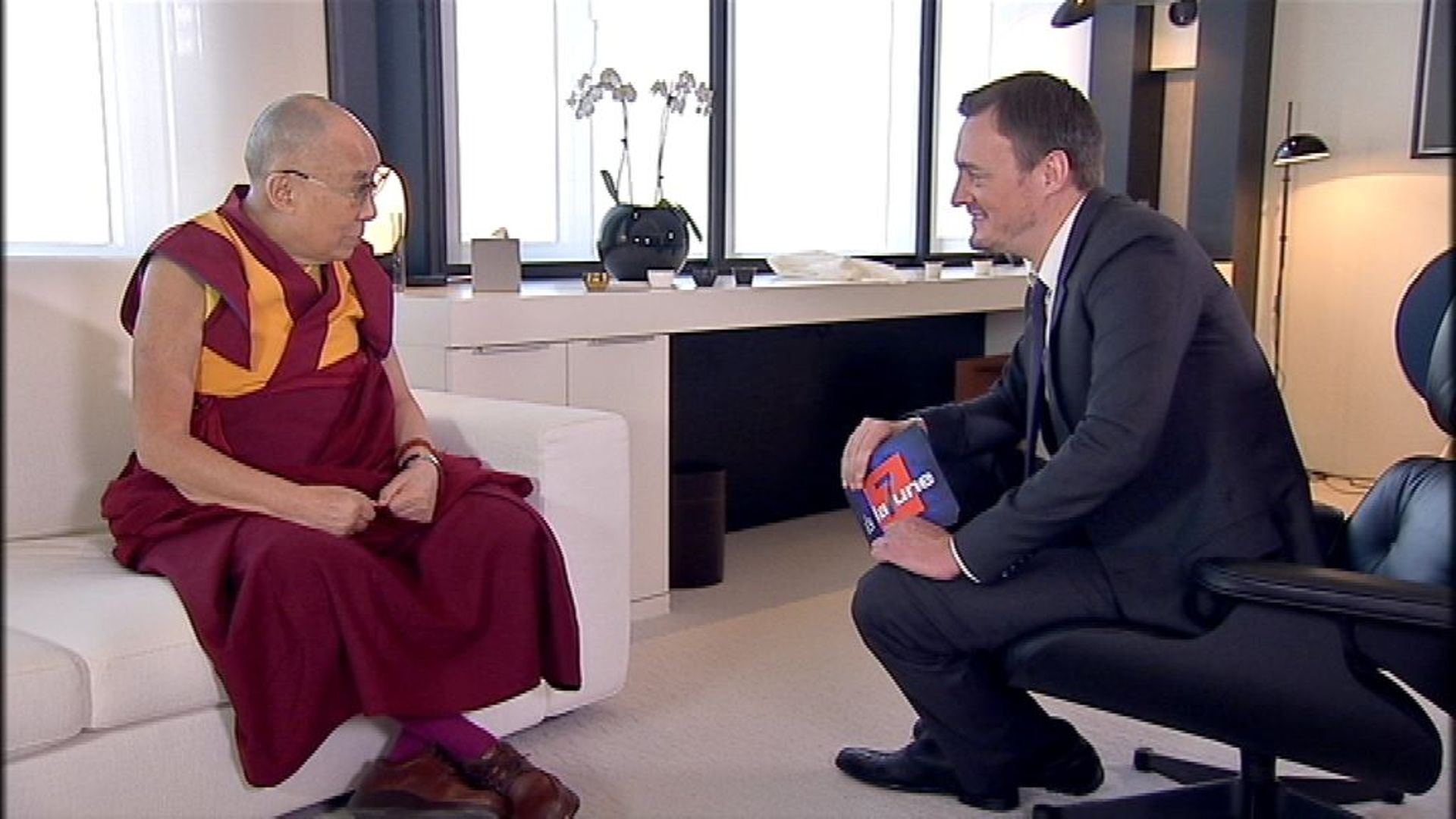 Rencontre avec le Dalaï Lama – L'interview de 7 à la Une - RTBF Actus