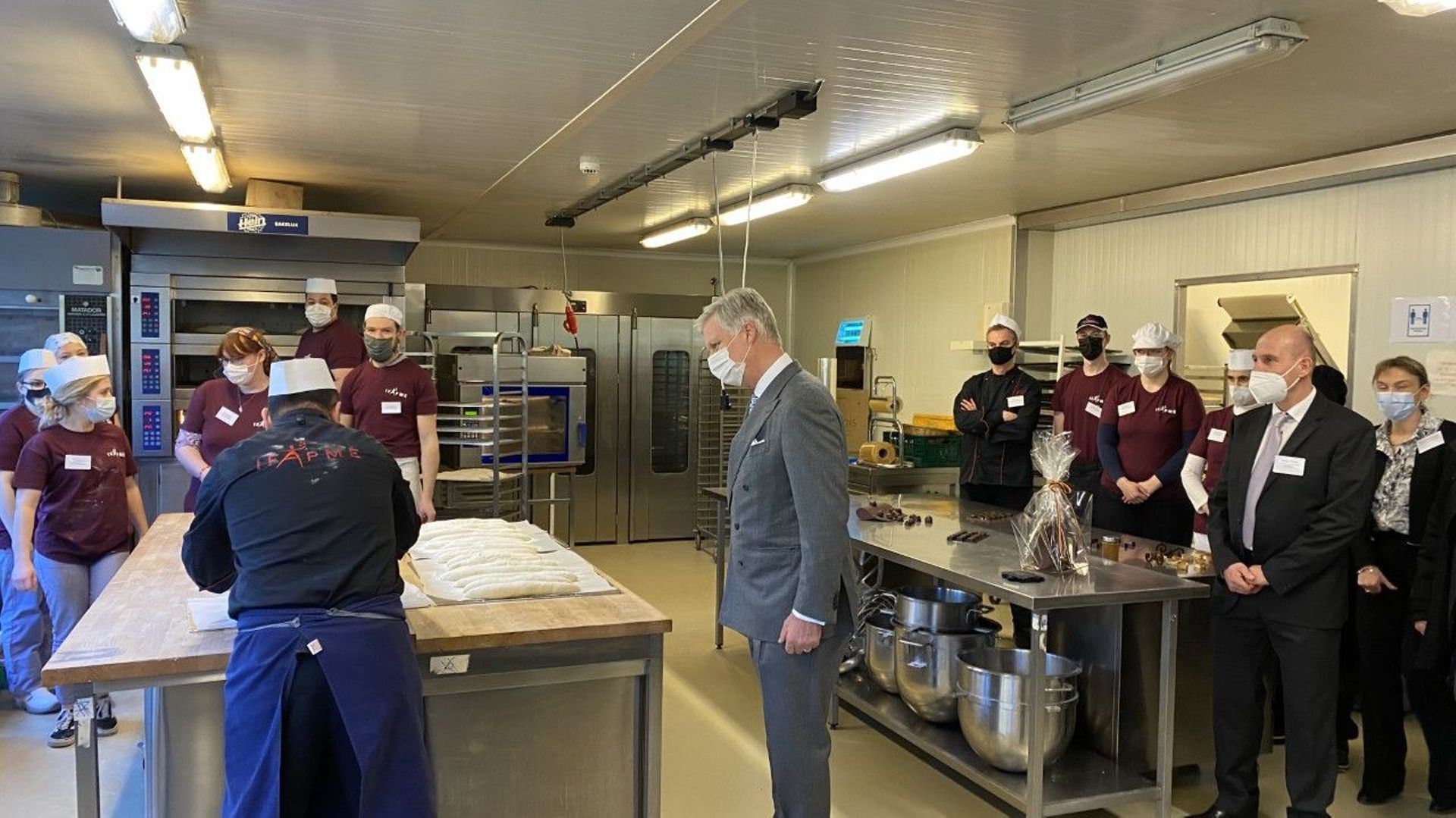 Le Roi Philippe en visite à l’IFAPME de Libramont - RTBF Actus