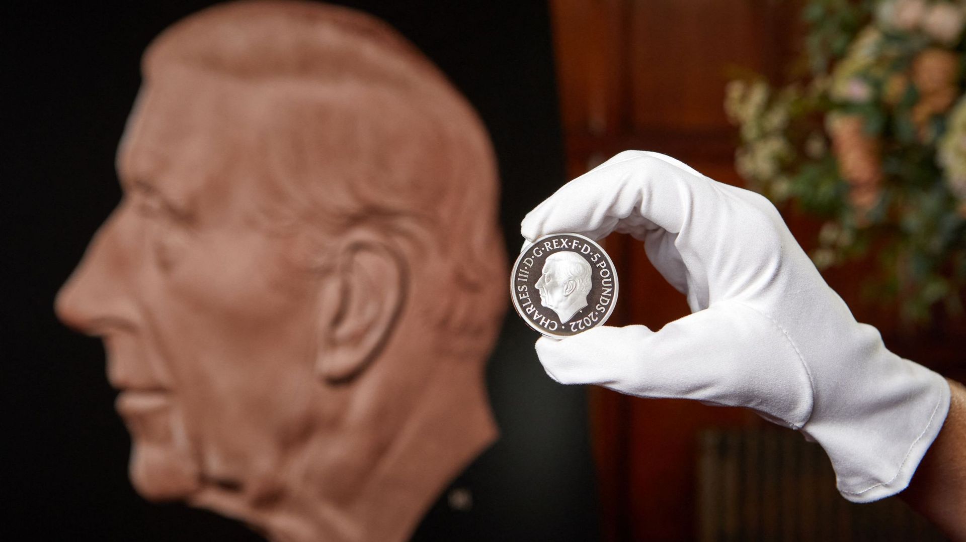 Le portrait du roi Charles III pour les futures pièces britanniques ... Le portrait du roi Charles III pour les futures pièces britanniques ...