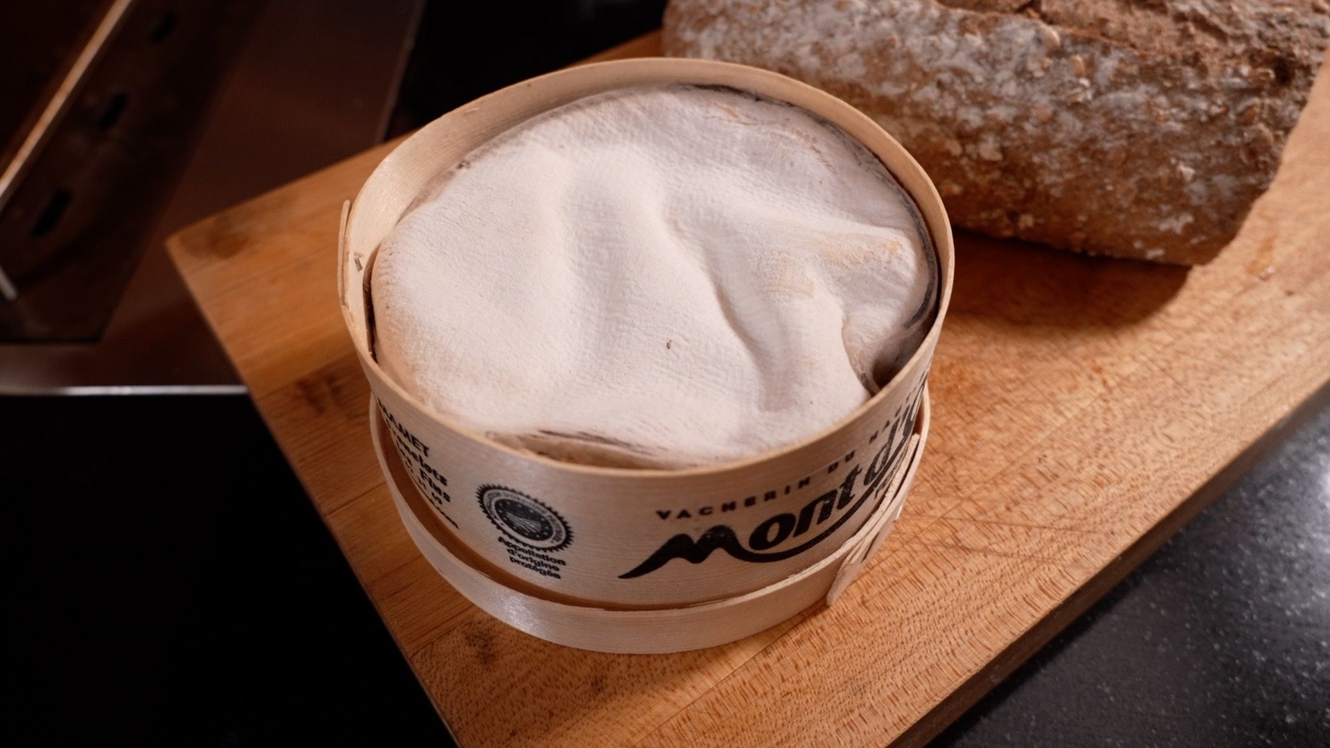 Recette du Vacherin Mont-D'or de Gerald Watelet - RTBF Actus