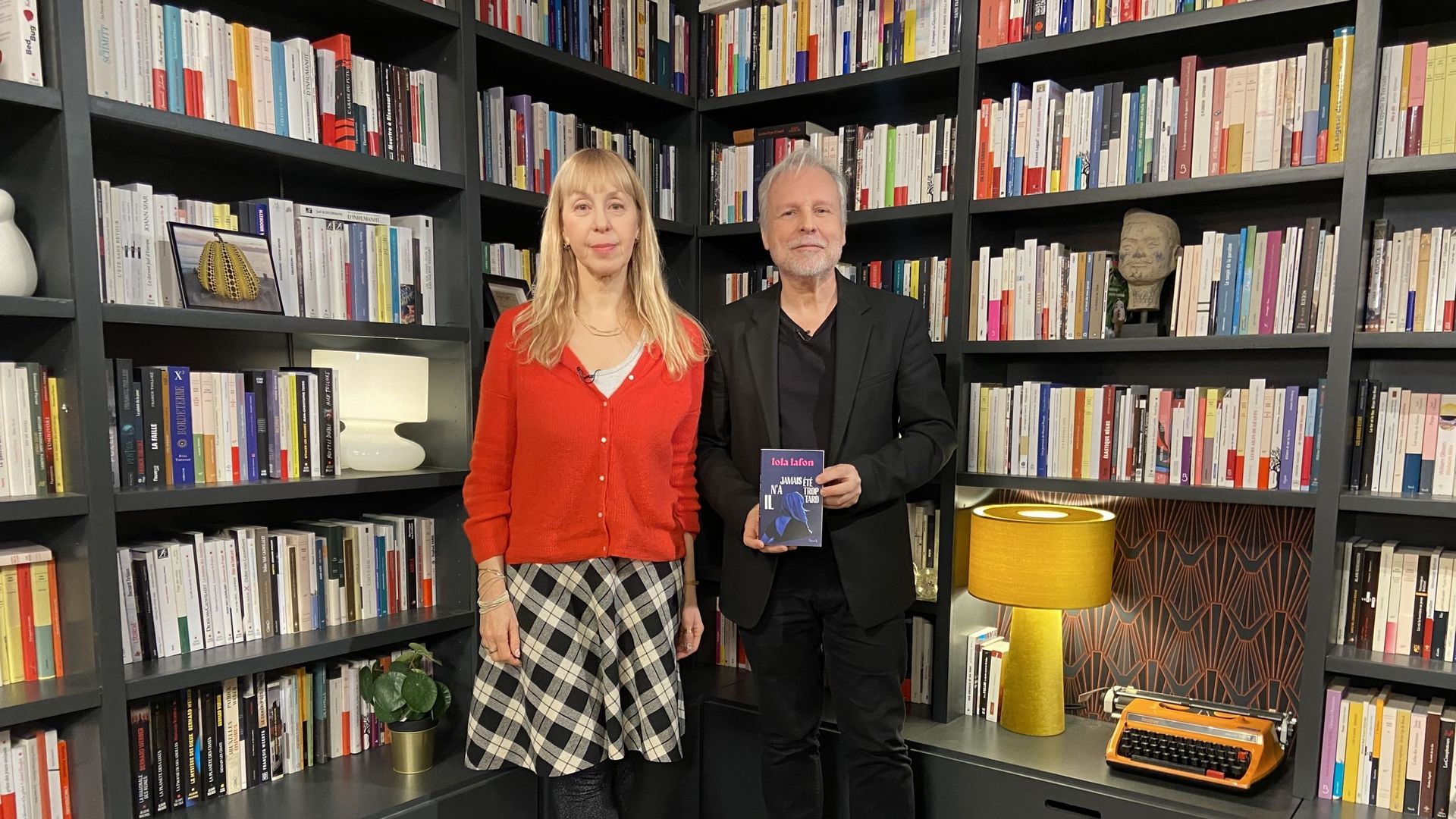 Adeline Dieudonné en direct de la Foire du Livre de Bruxelles avec ...