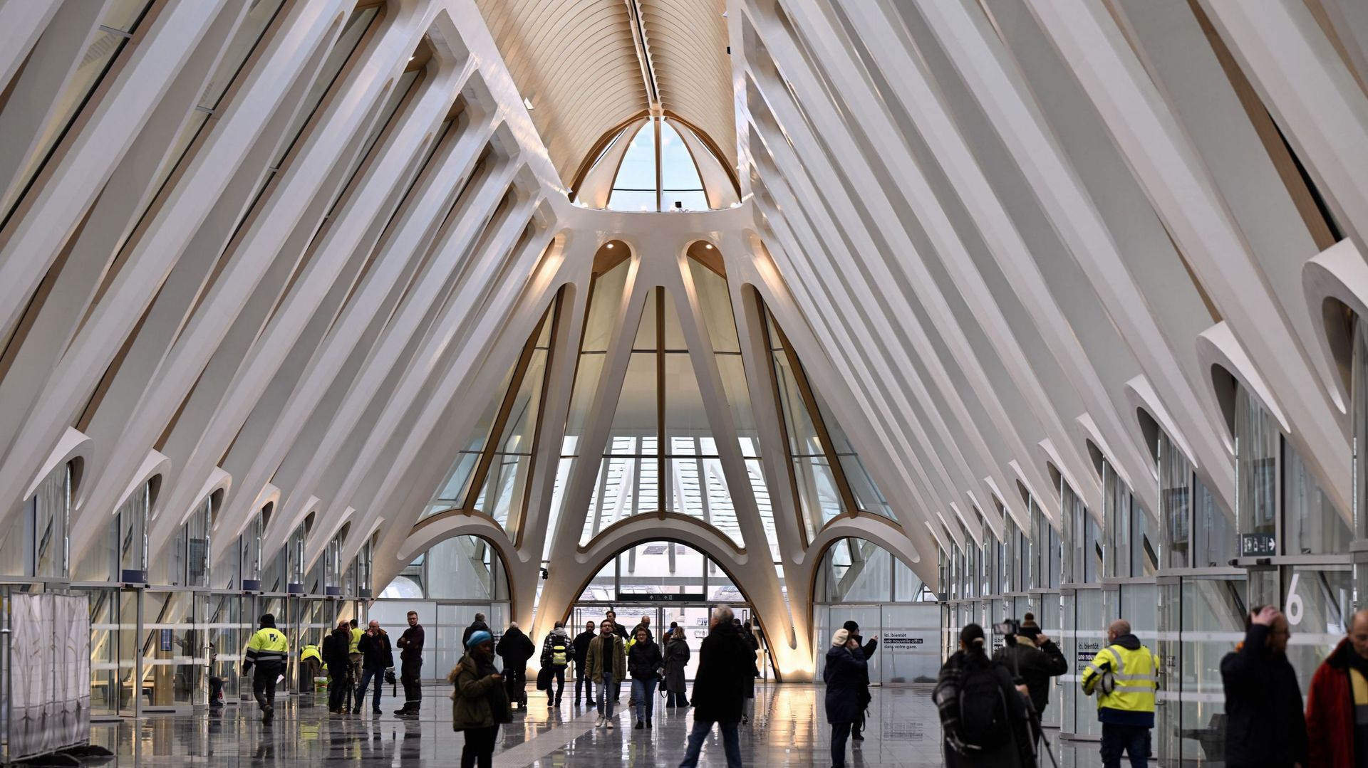 La gare de Mons va finalement coûter près d’un demi-milliard, plus de ...