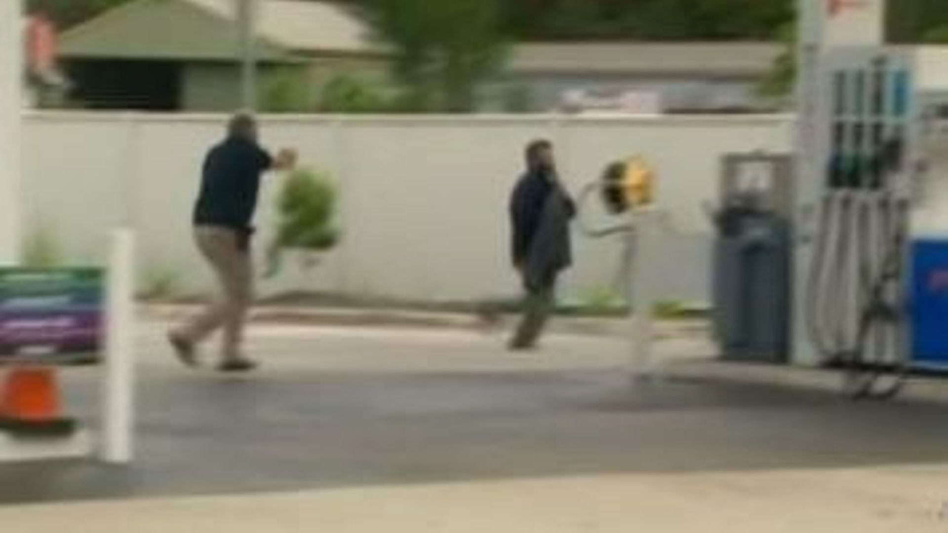 Un cameraman australien filme son propre car-jacking - RTBF Actus