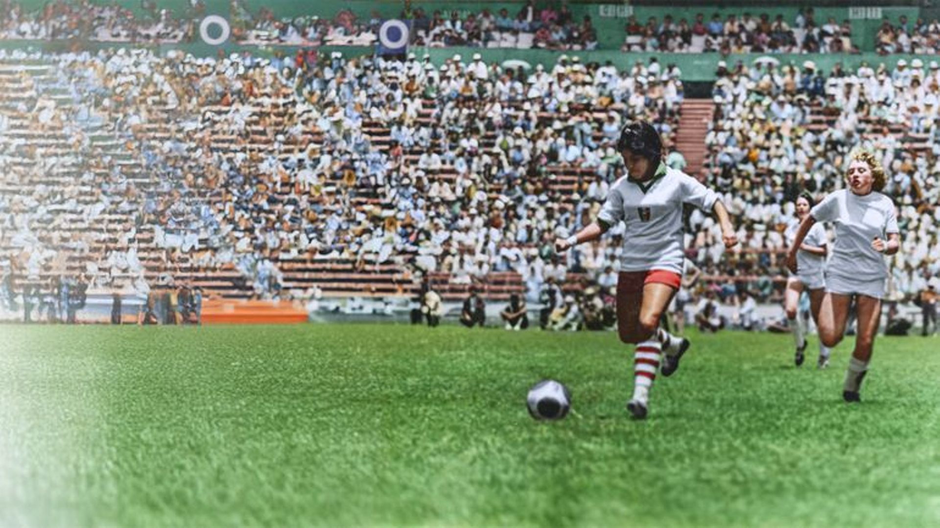 Copa 71 : quand la FIFA ne voulait pas que les femmes jouent au foot - RTBF Actus