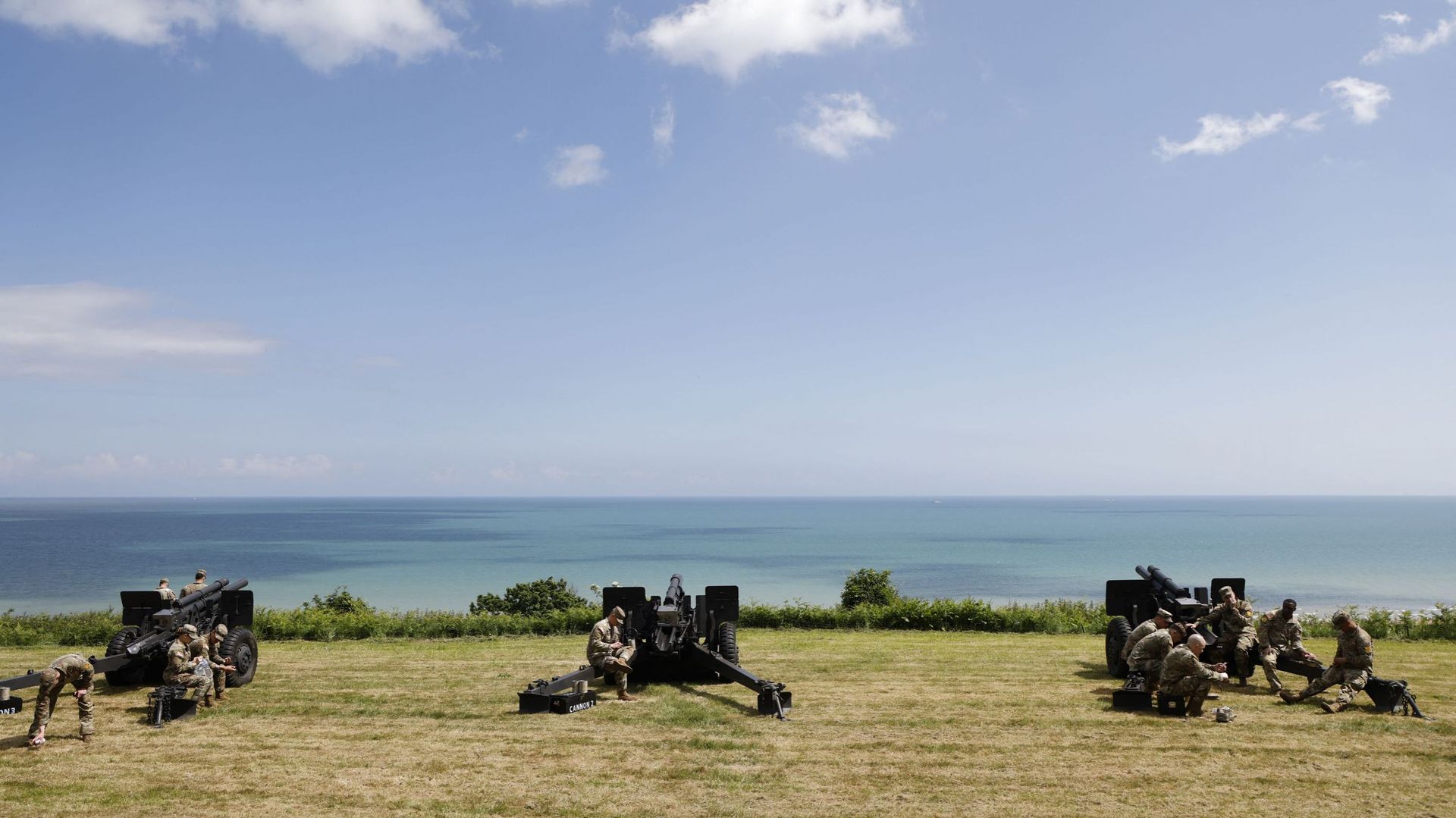 80 ans du D-Day : le 6 juin 1944 sur Omaha en Normandie, 'la plage de débarquement n'est plus qu ...