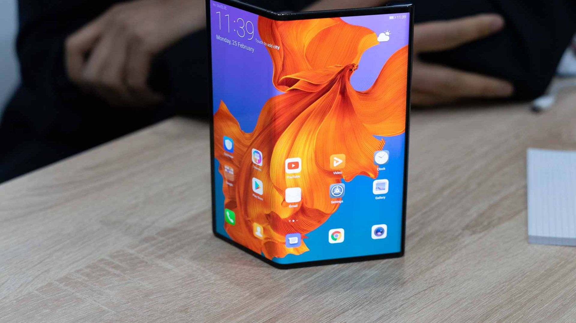 Smartphones pliables : Après Samsung, c'est au tour de Huawei de ...