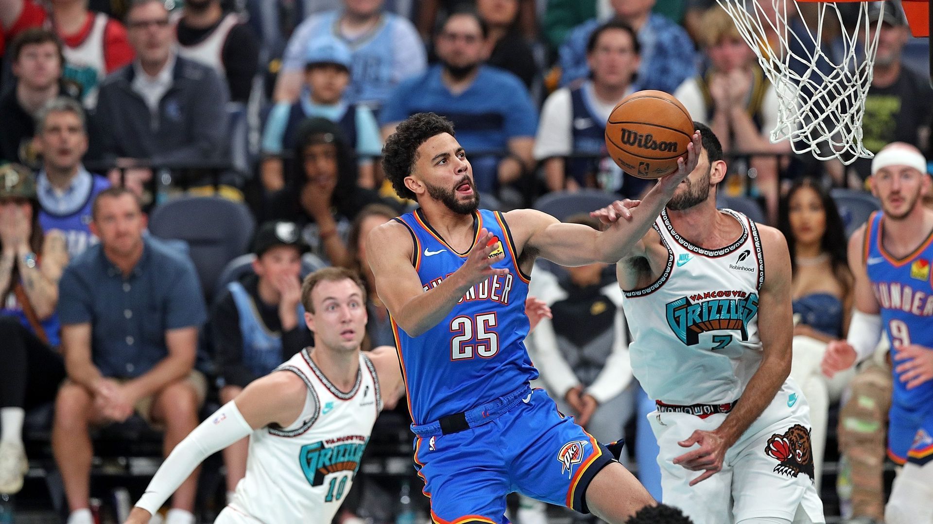 NBA : mené de 29 points, OKC réussit une remontée record face à Memphis et met un pied en demi ...
