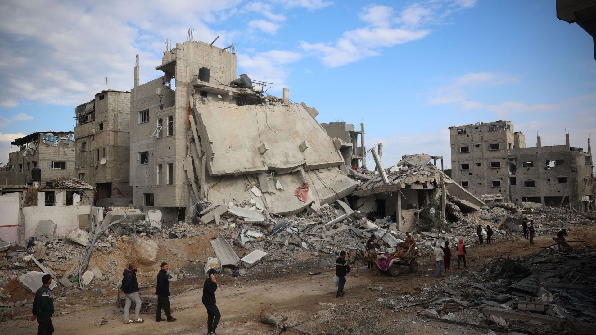 Viols de guerre et pillage des ressources en RDC : FREE CONGO exige des sanctions - RTBF Actus