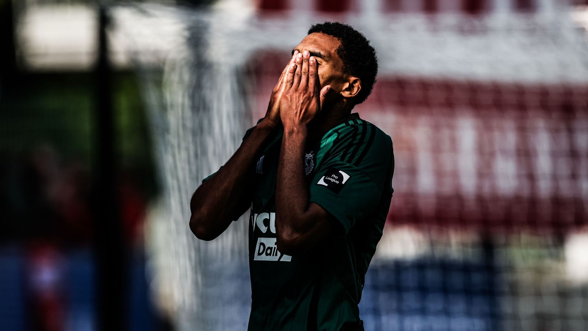 Toujours pas de victoire en play-offs 2 pour le Standard, qui partage à ...