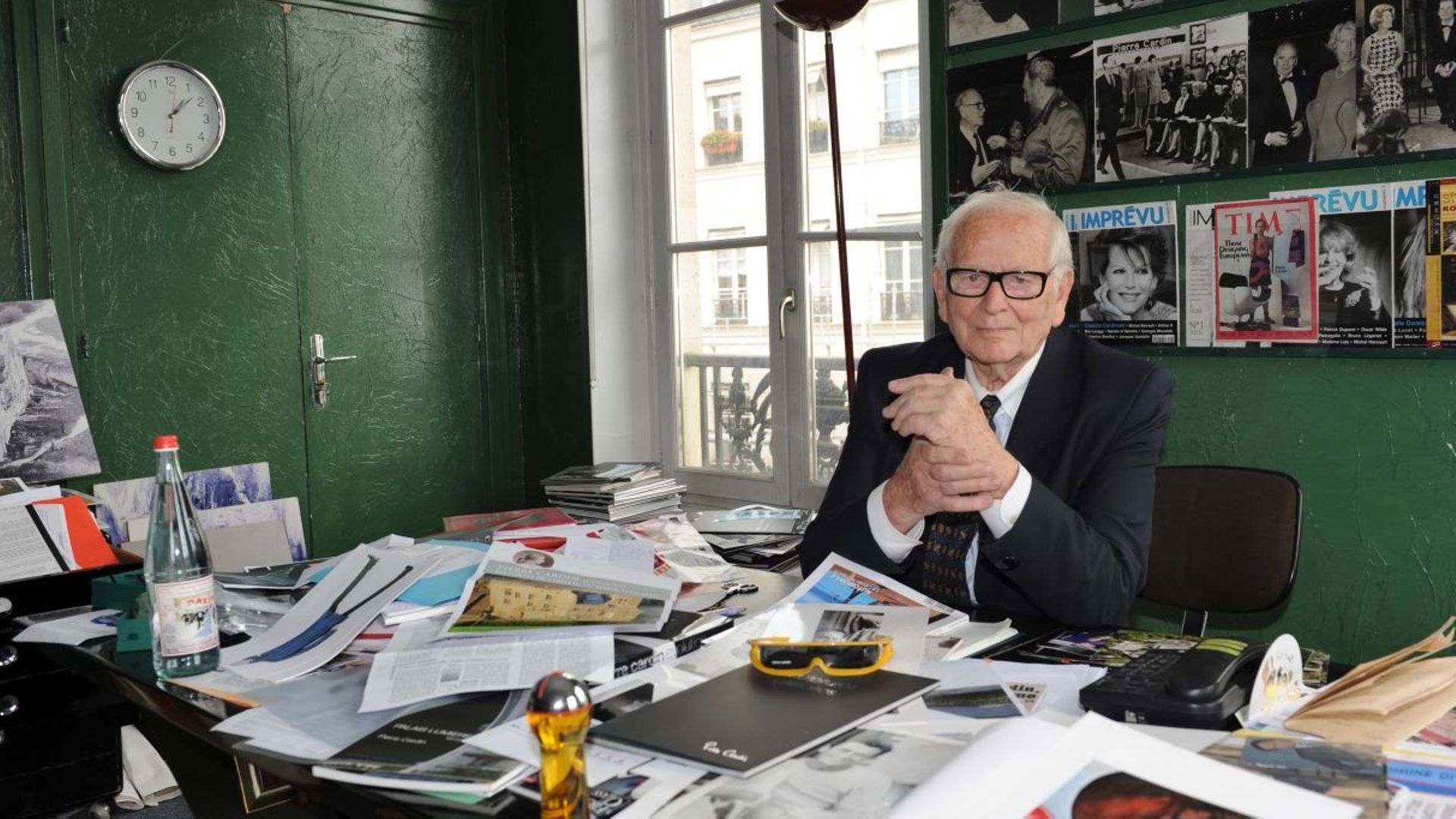 Cardin, 91 ans, présente une nouvelle collection et veut continuer ...