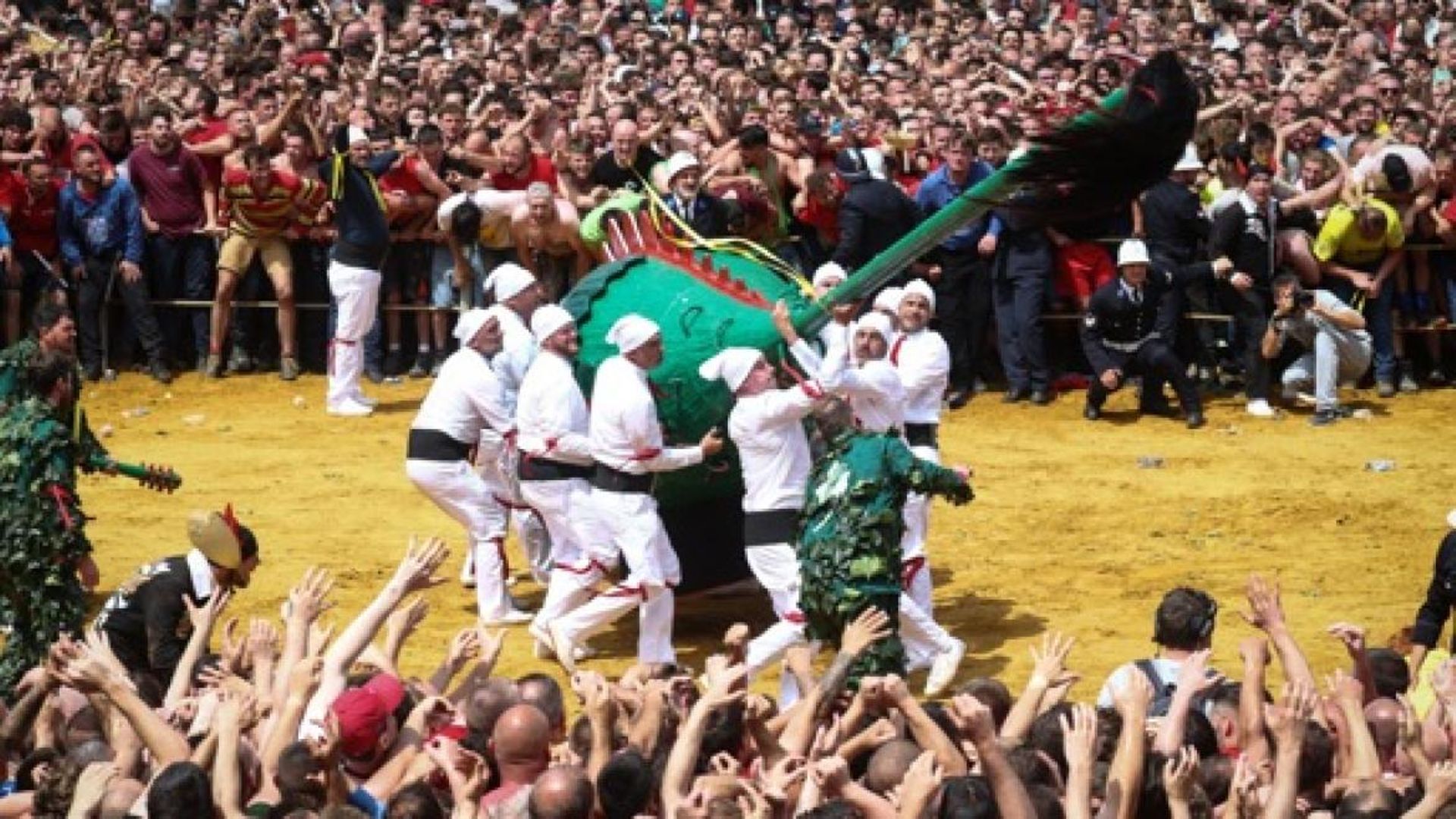 Doudou 2025 : vivez la Ducasse de Mons en direct avec Fanny Jandrain - RTBF Actus