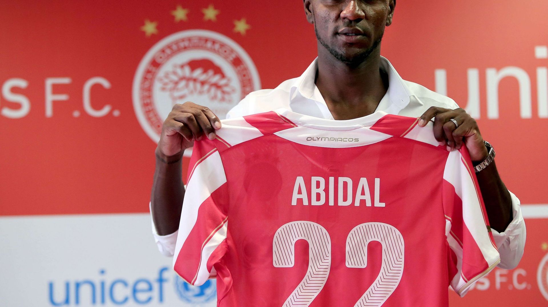 Abidal arrête sa carrière 'pour raisons personnelles' - RTBF Actus