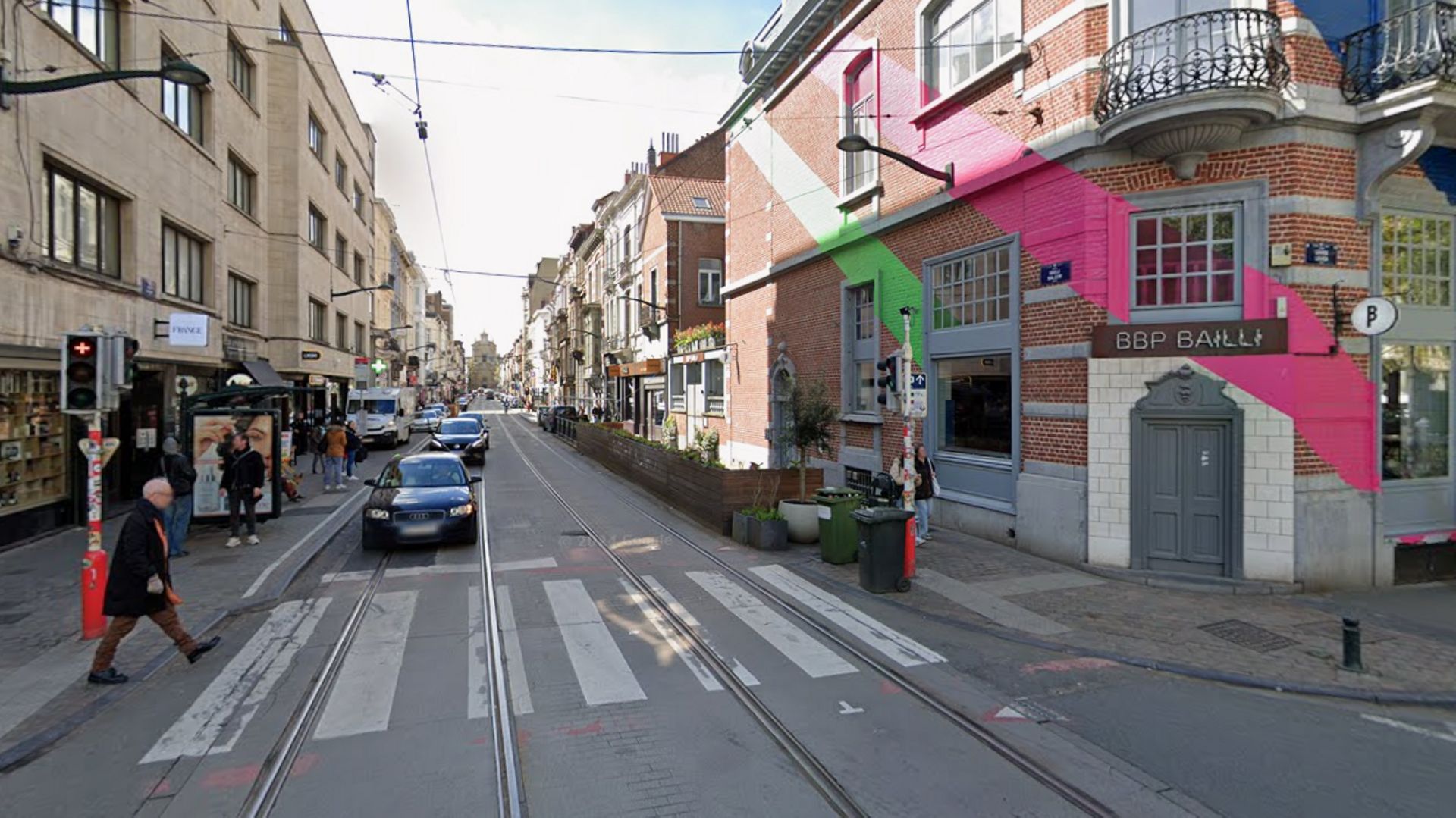 Ixelles : une portion de la rue du Bailli bientôt transformée en zone semi-piétonne - RTBF Actus