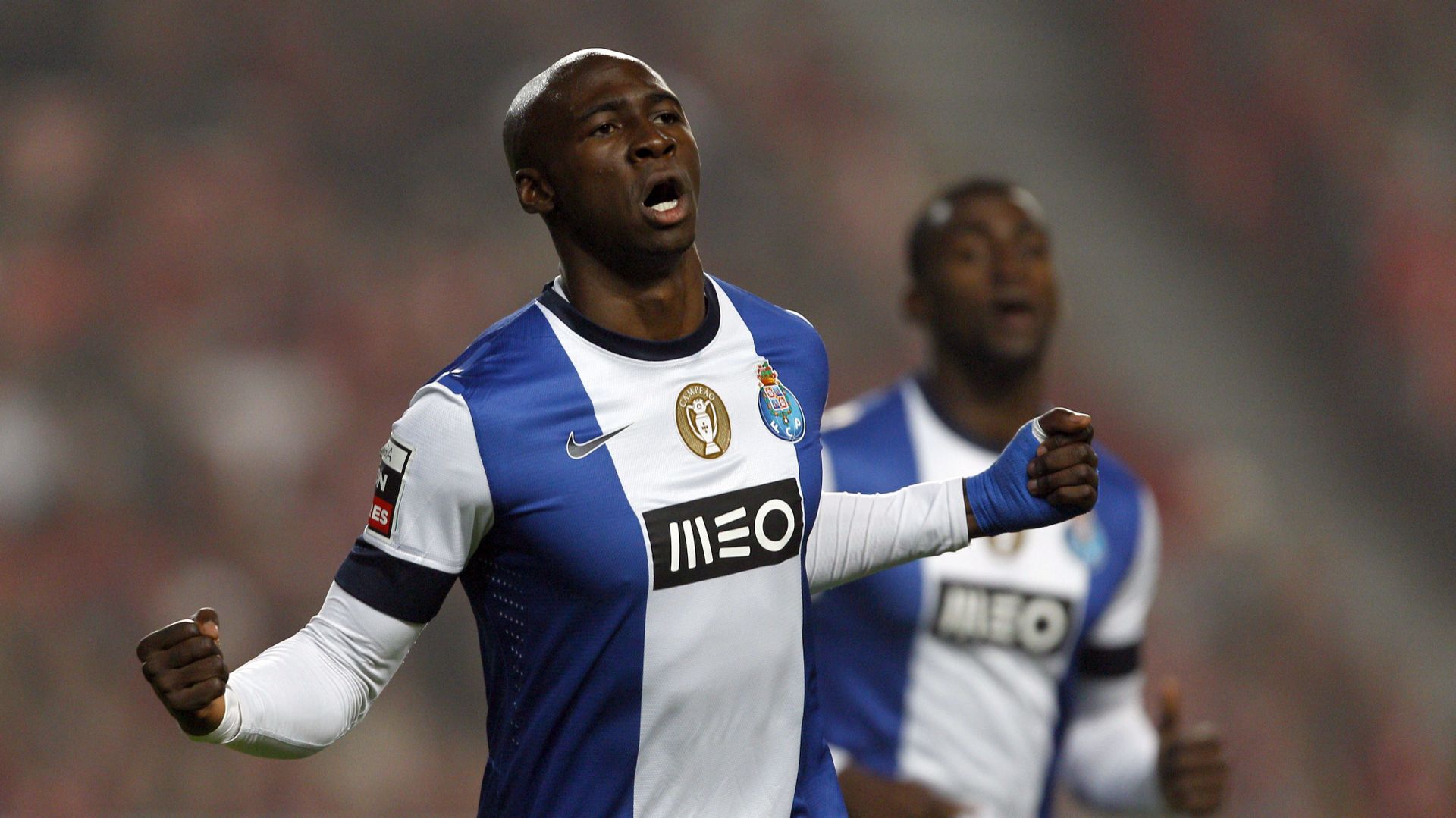 Mangala pisté par Manchester United - RTBF Actus