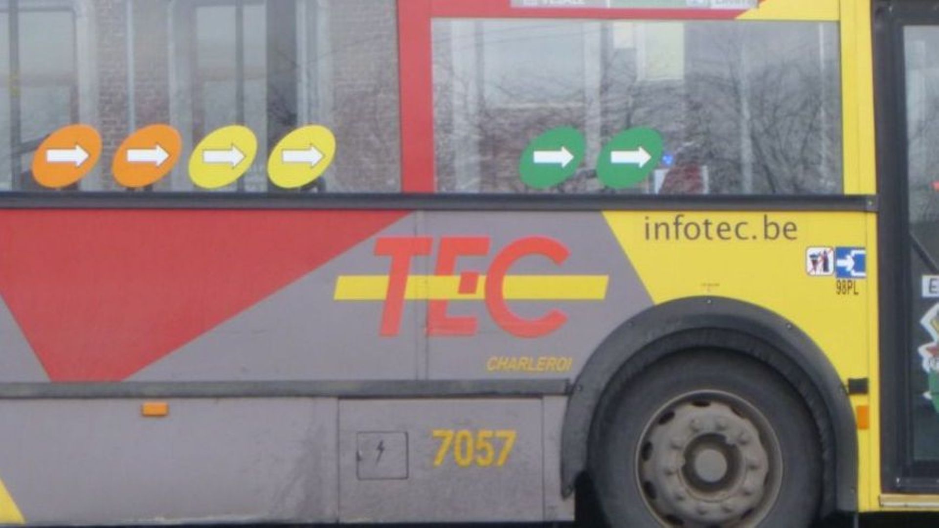 La grève des bus TEC s'étend à Charleroi - RTBF Actus