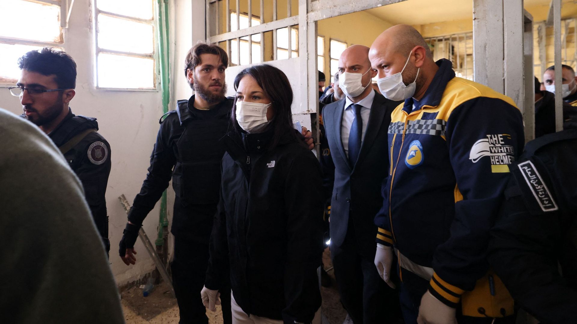 Conflit en Syrie : le nouveau dirigeant syrien s'entretient avec le chef de la diplomatie ...