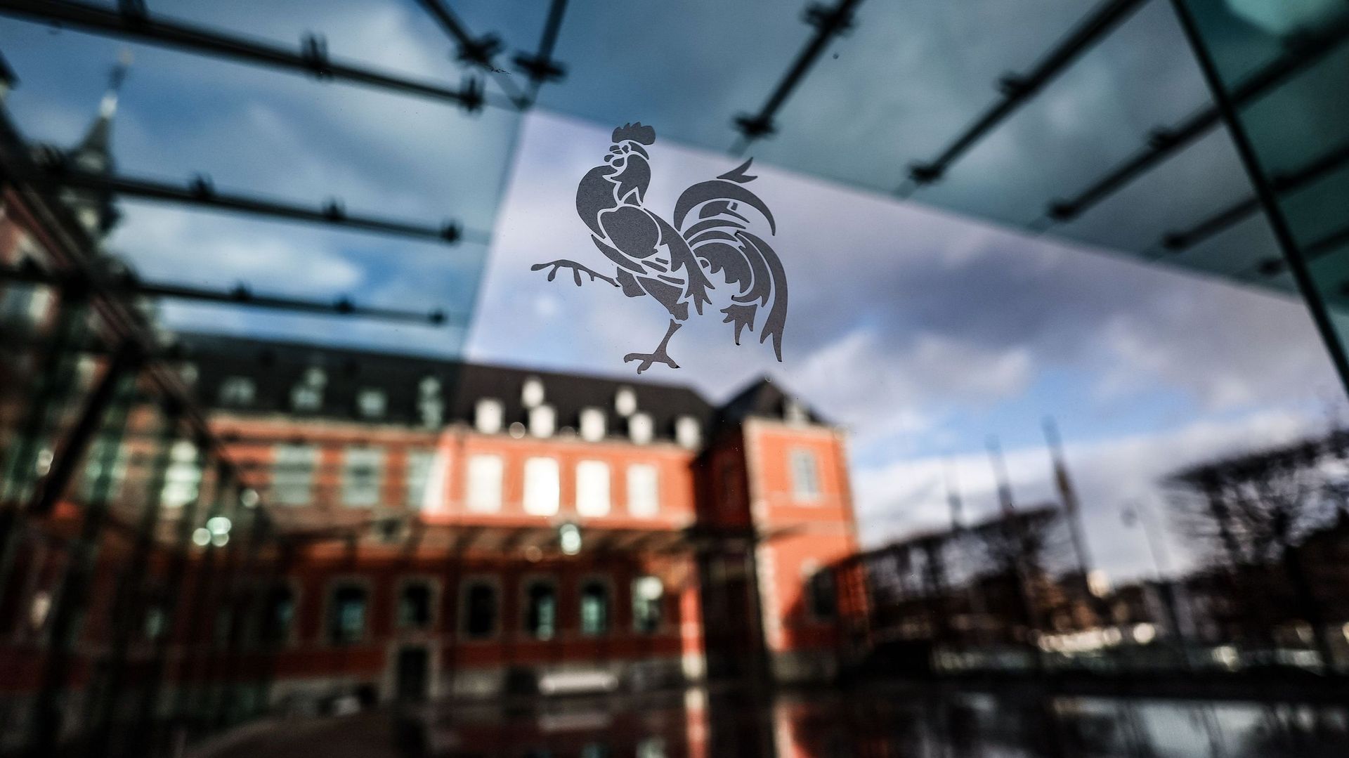 Le parlement de Wallonie s’installe, plus féminin et plus jeune - RTBF ...