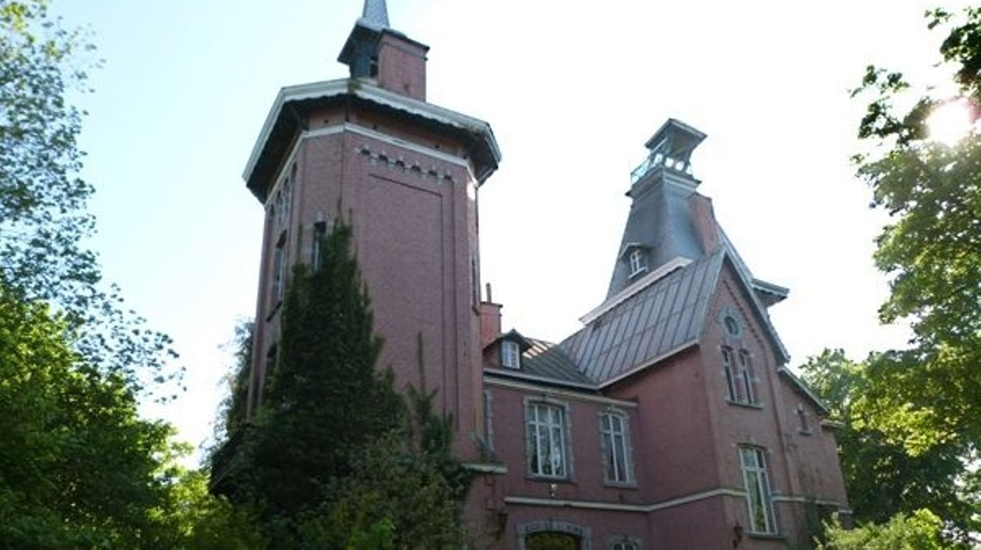 Anvers : le nouveau bâtiment principal de la police, à Berchem, rouvert ...