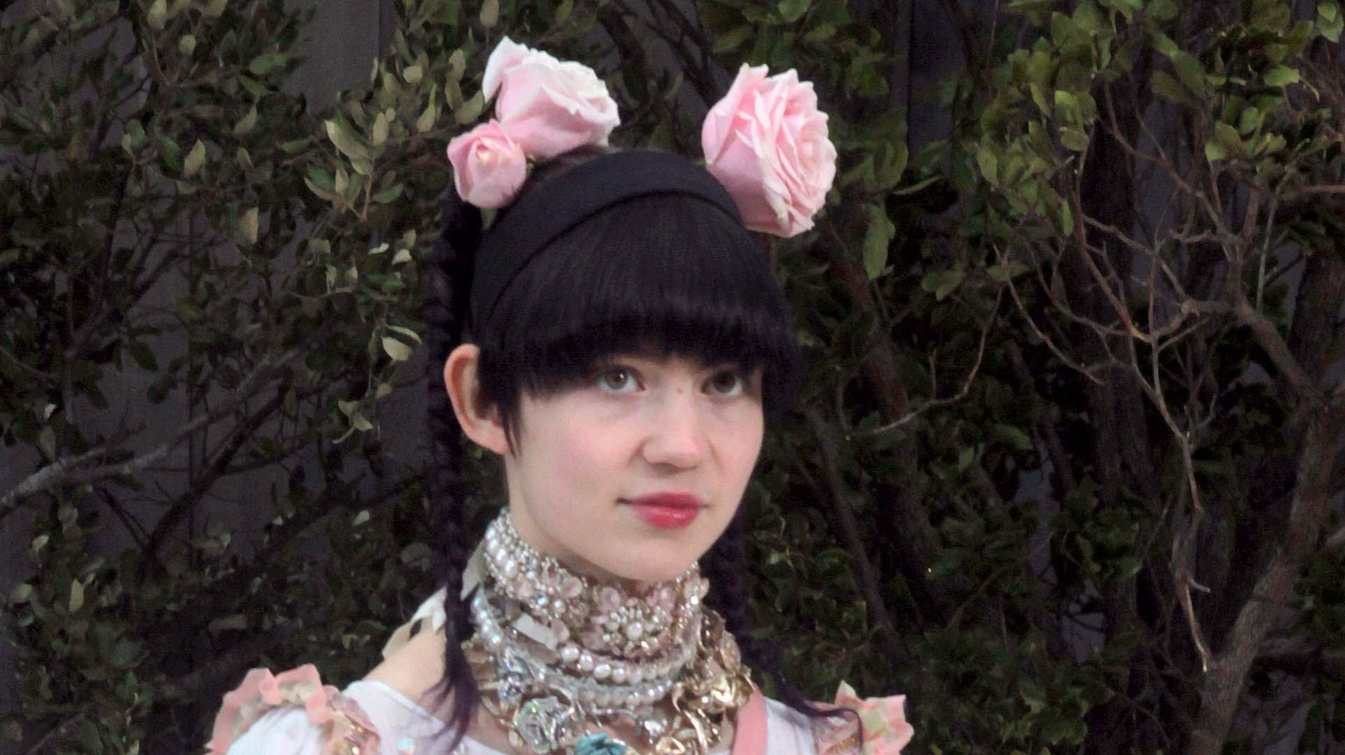 Grimes tease une prochaine collaboration avec la sensation de YouTube ...