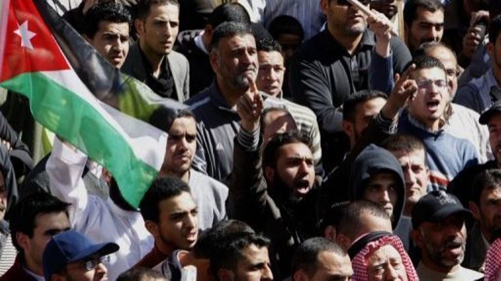 Jordanie: des centaines de jeunes se rassemblent pour des réformes
