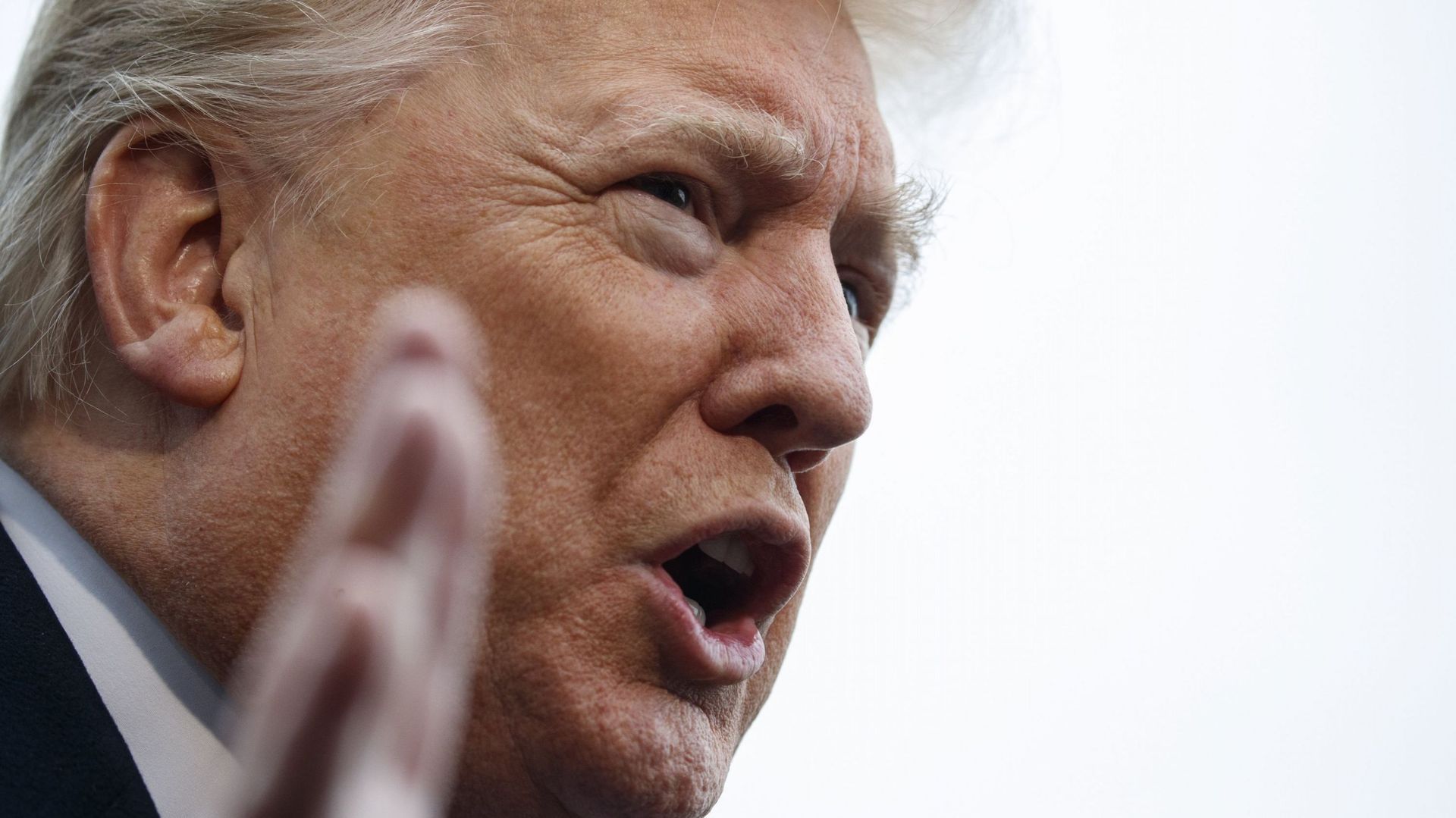 Trump réprimande une journaliste de CNN pour une question 'stupide ...