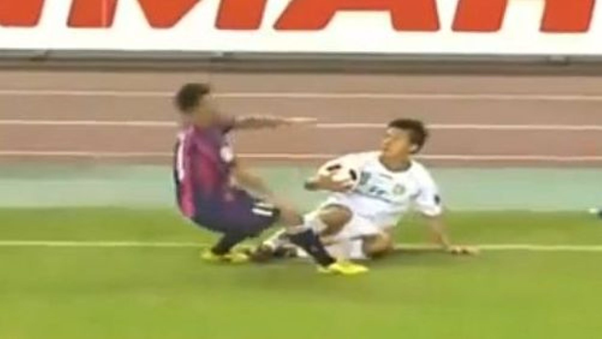 La grossière simulation de Bando