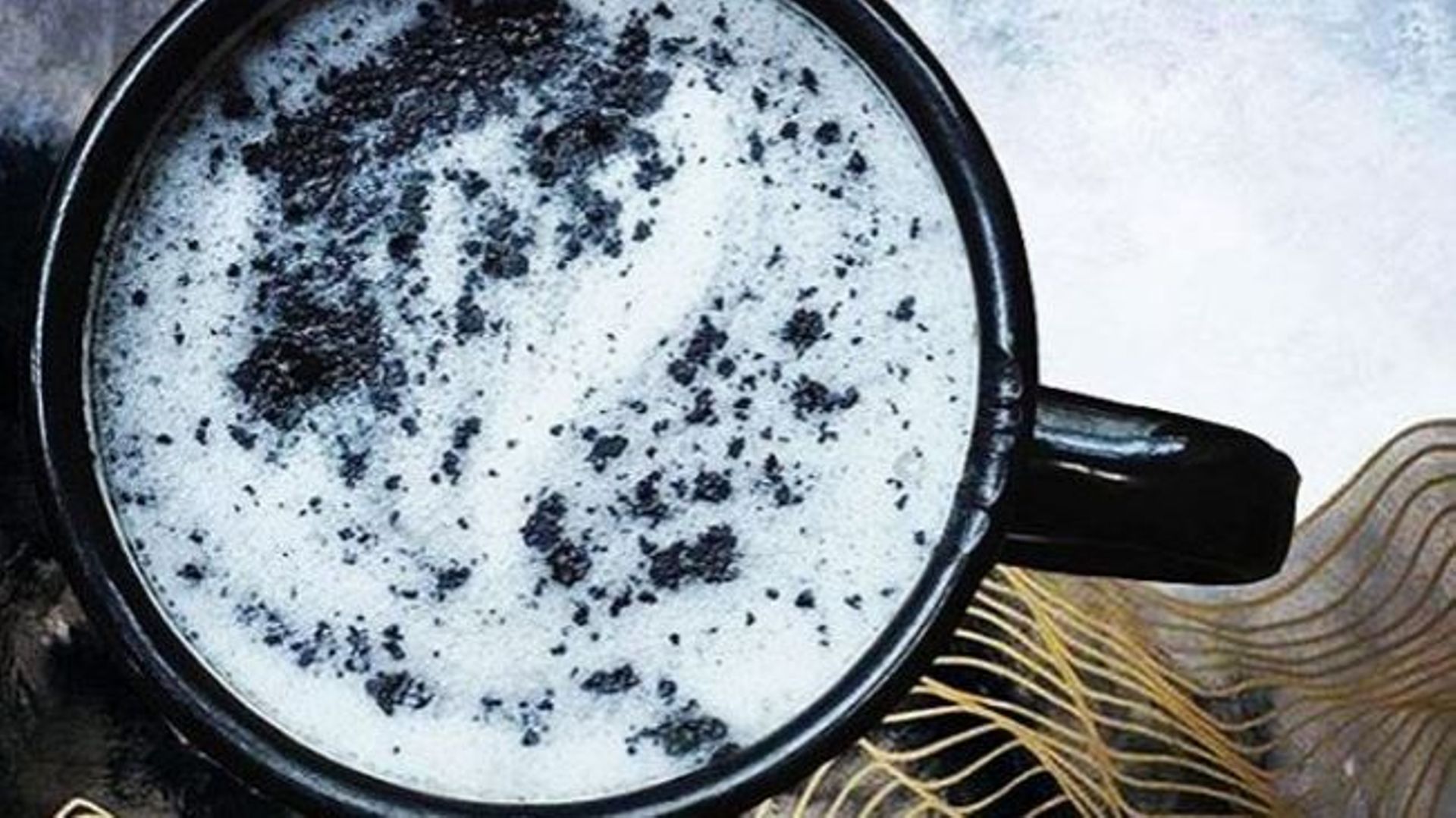 Le Goth Latte : le café qui attire la curiosité sur Instagram
