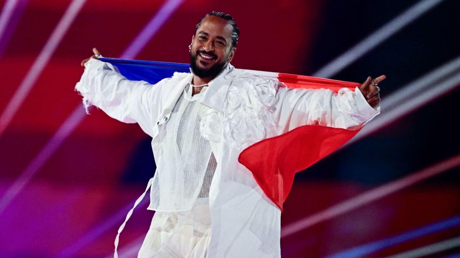 Eurovision 2024 : Slimane interrompt sa répétition pour délivrer un message - RTBF Actus
