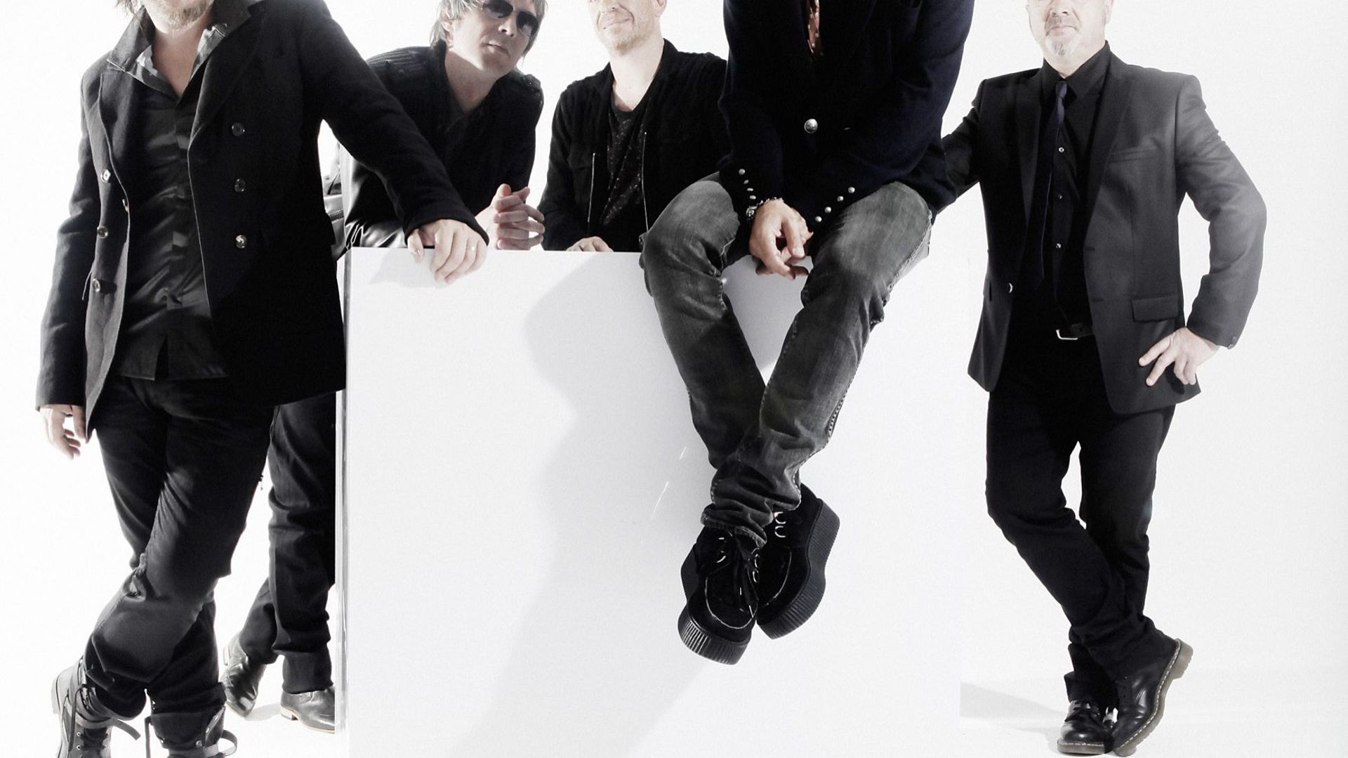 Découvrez le nouveau clip d'Indochine! - RTBF Actus