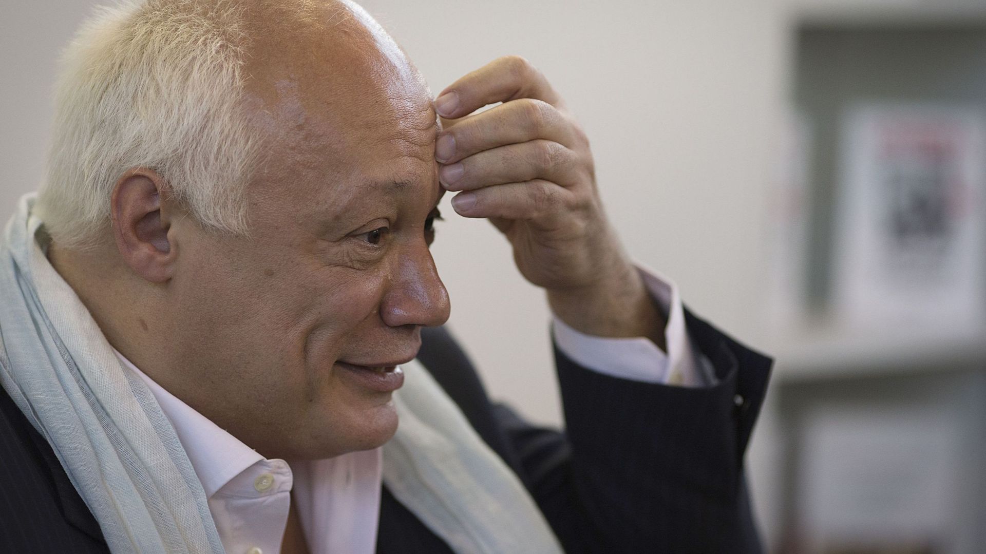 Eric-Emmanuel Schmitt et Peter de Caluwe décorés commandeur de l'Ordre ...