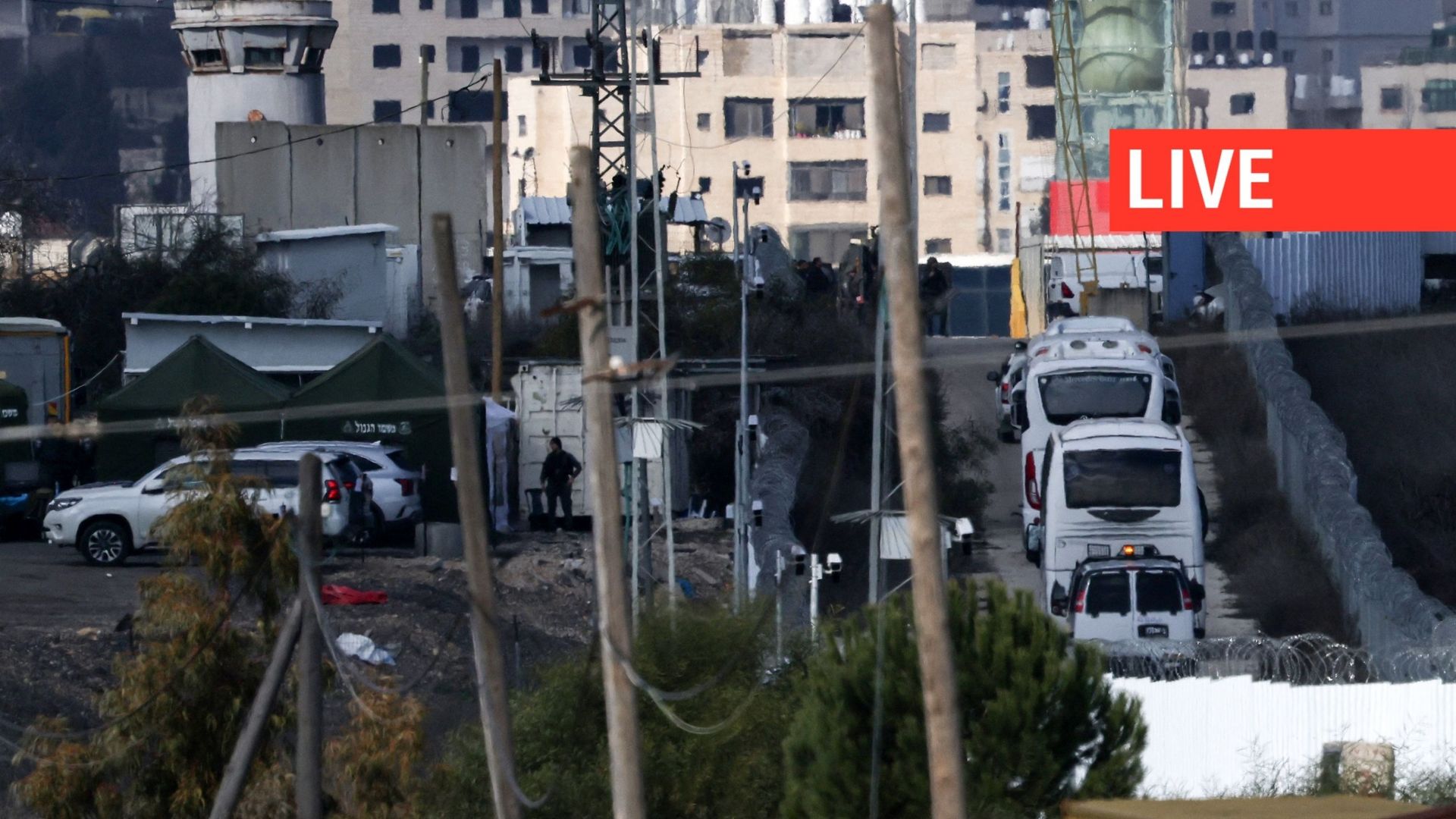 Trêve à Gaza : cohue lors de la libération d’otages par le Hamas, 110 prisonniers palestiniens ...