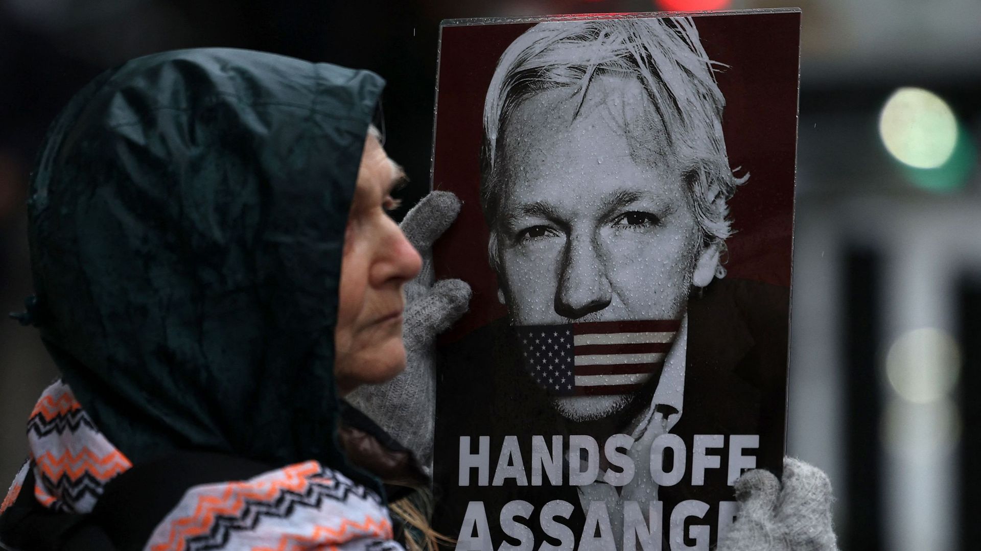 Le banc de Julian Assange est à nouveau resté vide au deuxième jour du ...