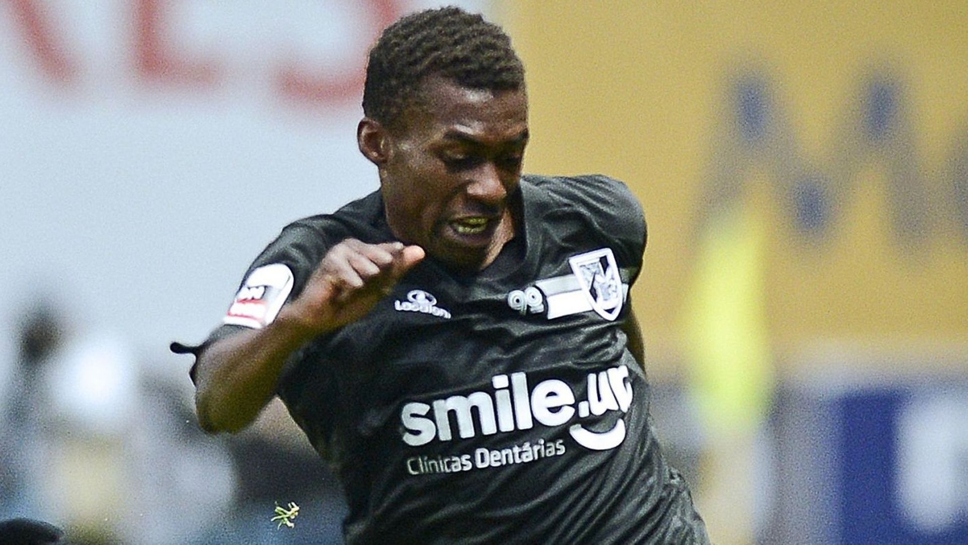 Un défenseur ghanéen débarque à Waasland-Beveren - rtbf.be