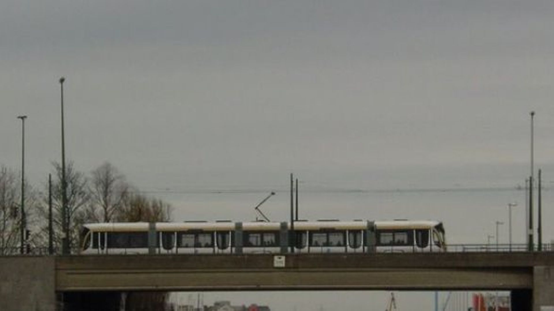 Retards dans les travaux du pont Van Praet à Bruxelles - RTBF Actus
