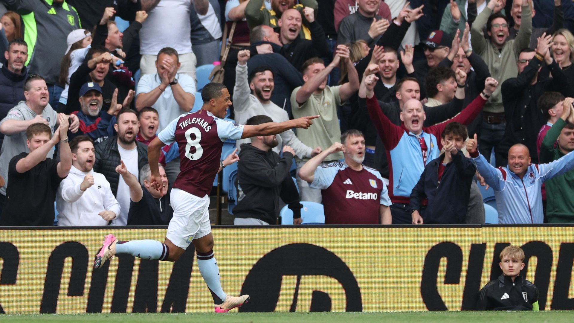 Youri Tielemans puissance 10 : le Diable Rouge offre une victoire cruciale à Aston Villa contre ...