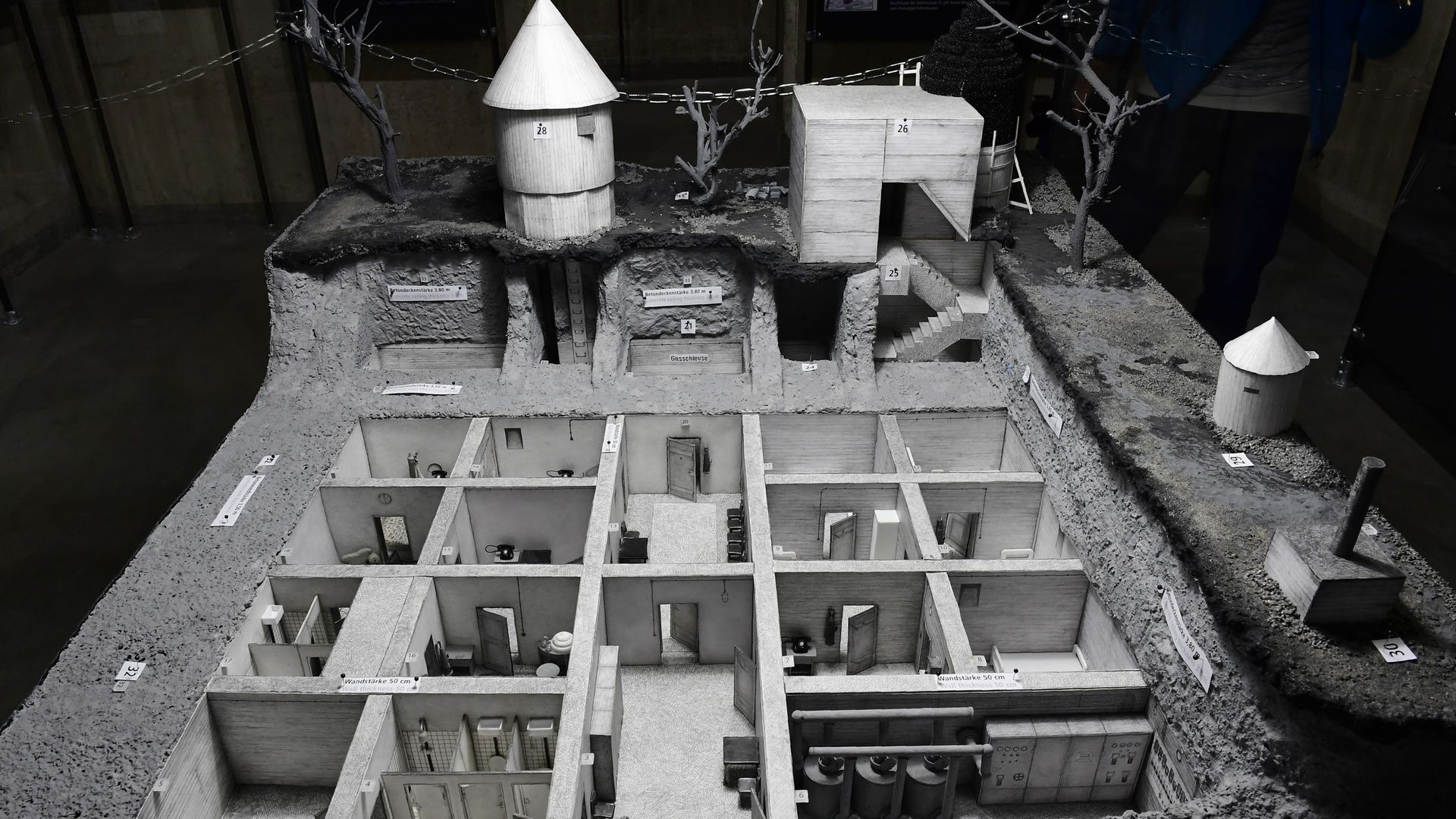 À Berlin, il est désormais possible de visiter le bunker d'Adolf Hitler ...