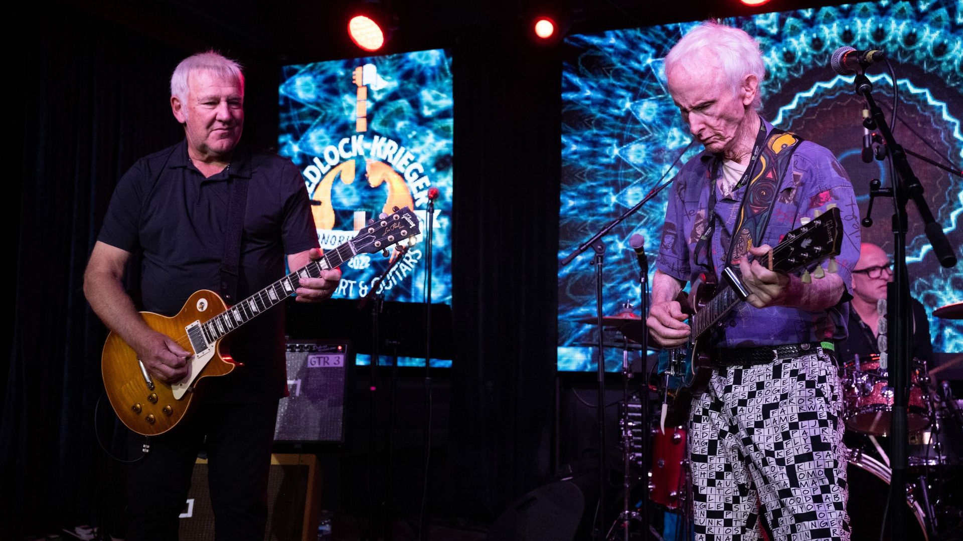 Petite jam entre amis pour Alex Lifeson de Rush et Robby Krieger des ...