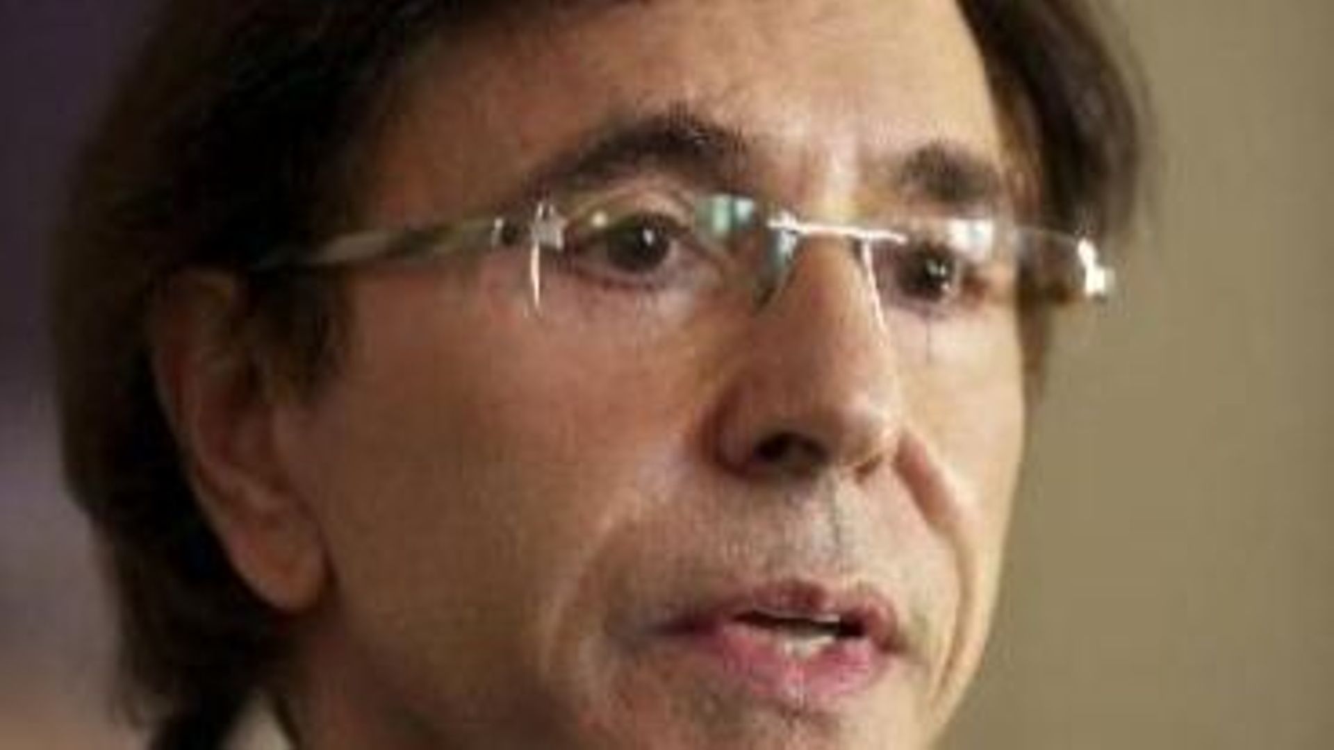 Elio Di Rupo fêtera lundi ses 60 ans, au 400ème jour de la crise ...