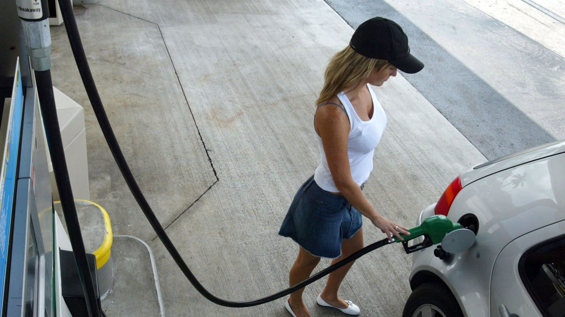 L’essence sera un peu moins chère dès ce vendredi, le prix le plus bas ...