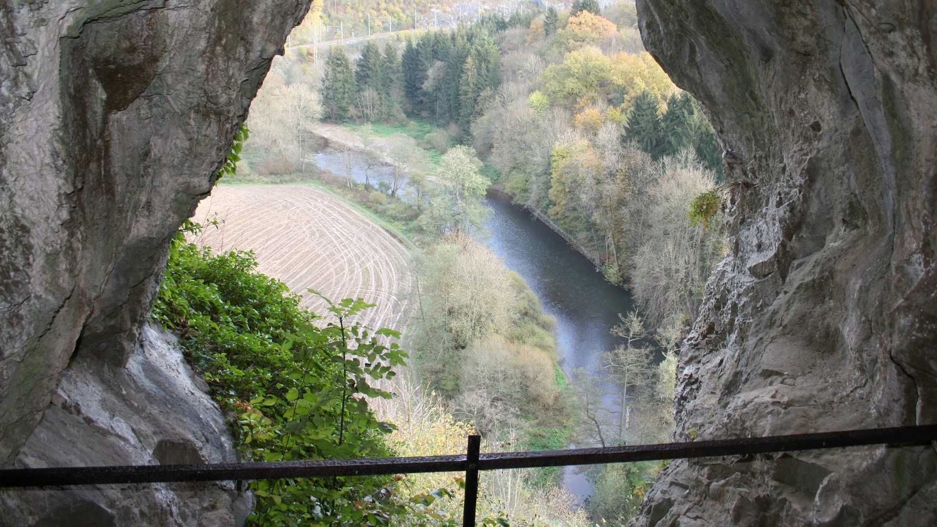 Randonnée et bivouac dans parc de Furfooz, aux portes de l'Ardenne ...