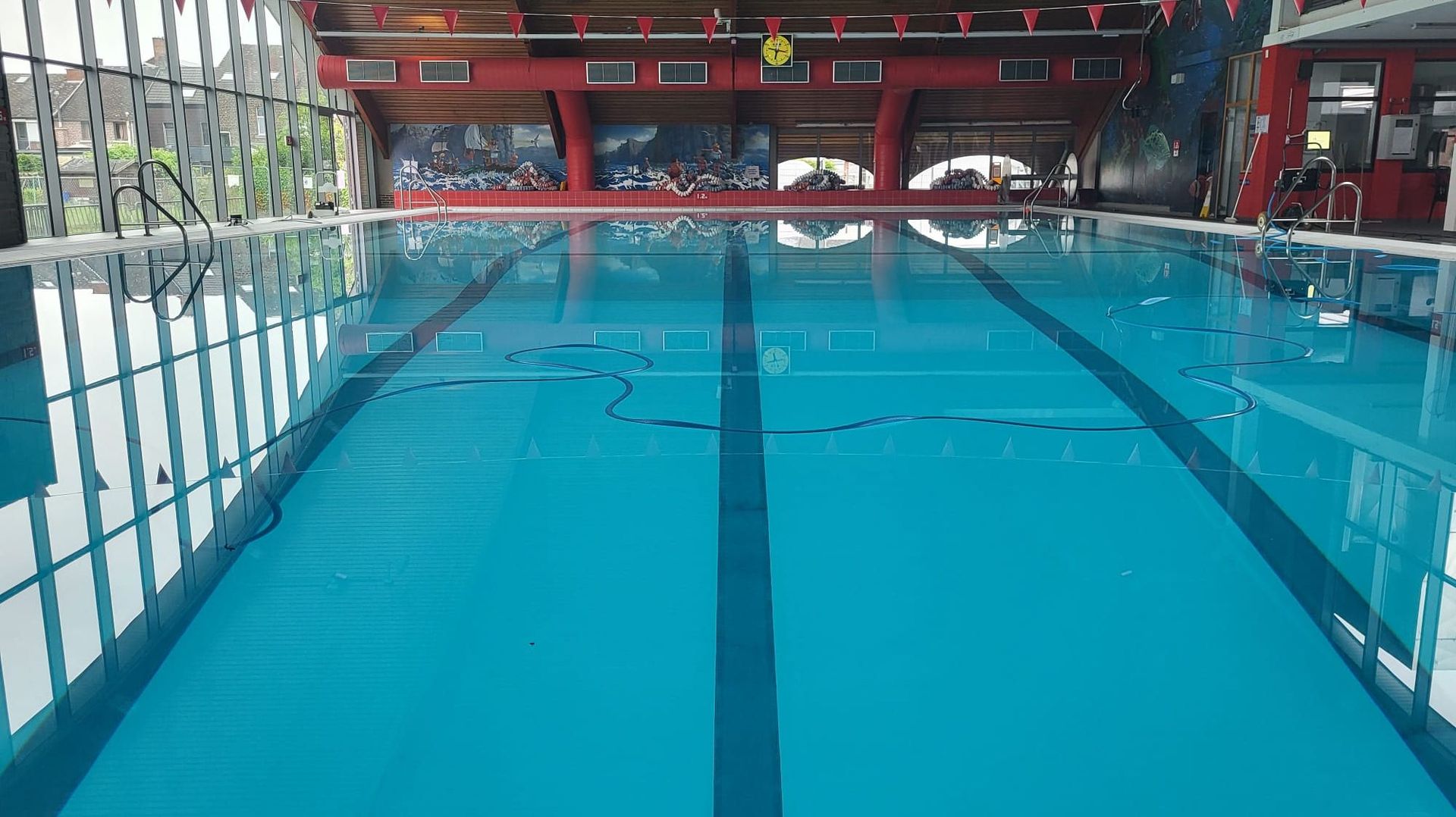 Andenne, la piscine va pouvoir rouvrir dès ce samedi - RTBF Actus