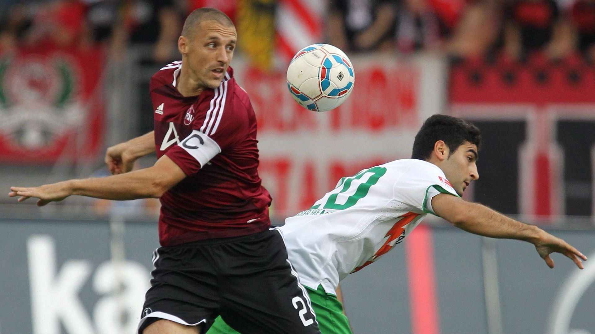 Wolfsburg s'intéresse à Timmy Simons - RTBF Actus