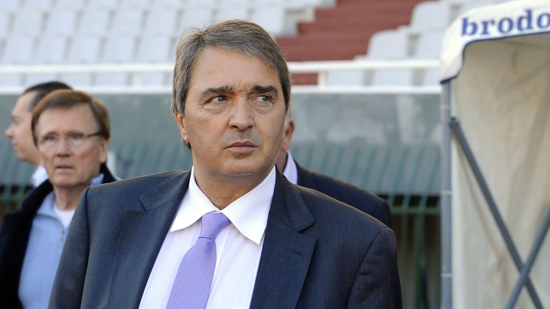 Van Holsbeeck : 'Besoin d'un match référence' - rtbf.be