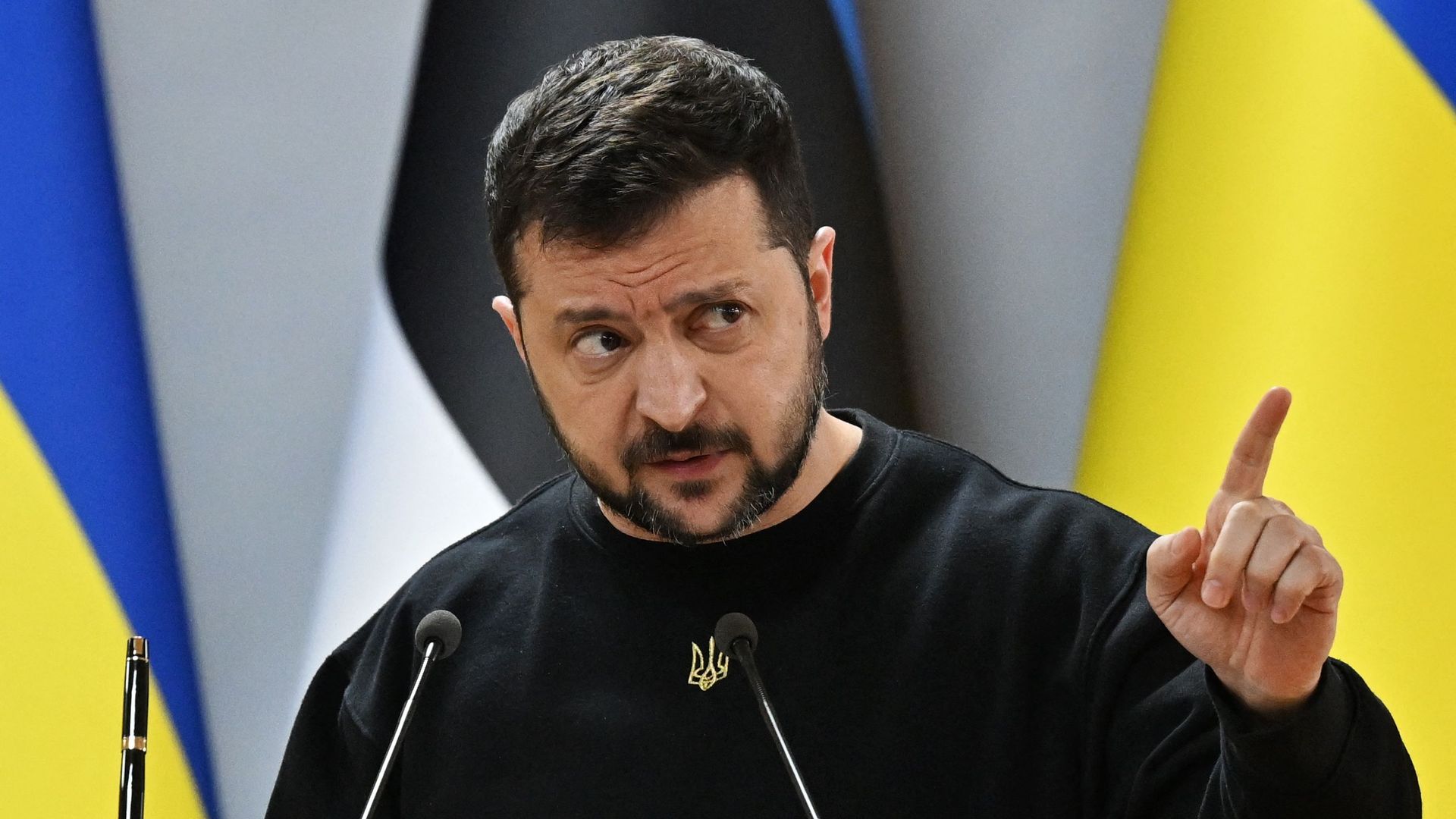 Guerre en Ukraine : Trump qualifie Zelensky de 'dictateur sans élections' (relire notre live ...