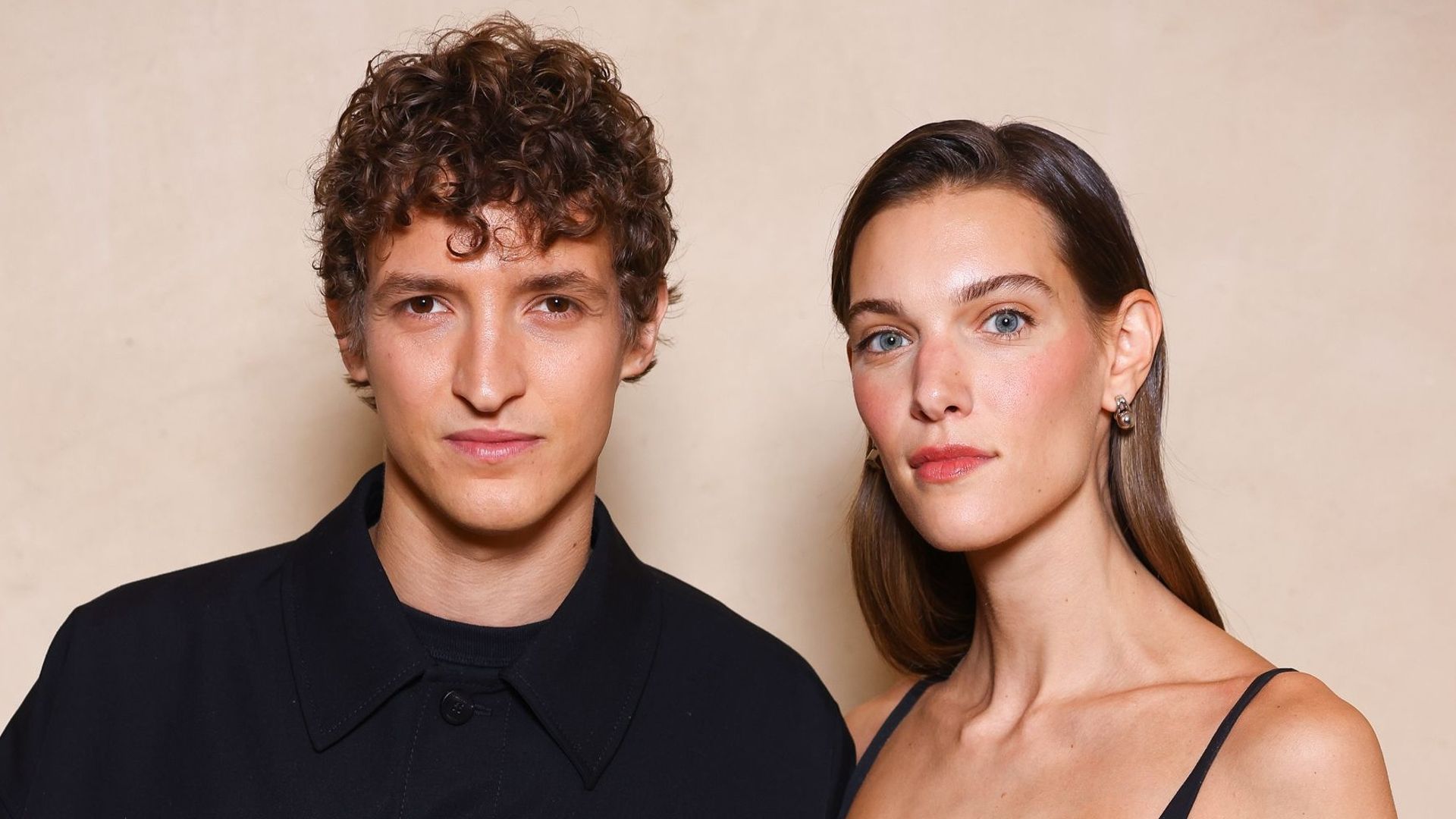 Mais pourquoi tout le monde parle de Charlotte Cardin ? - RTBF Actus