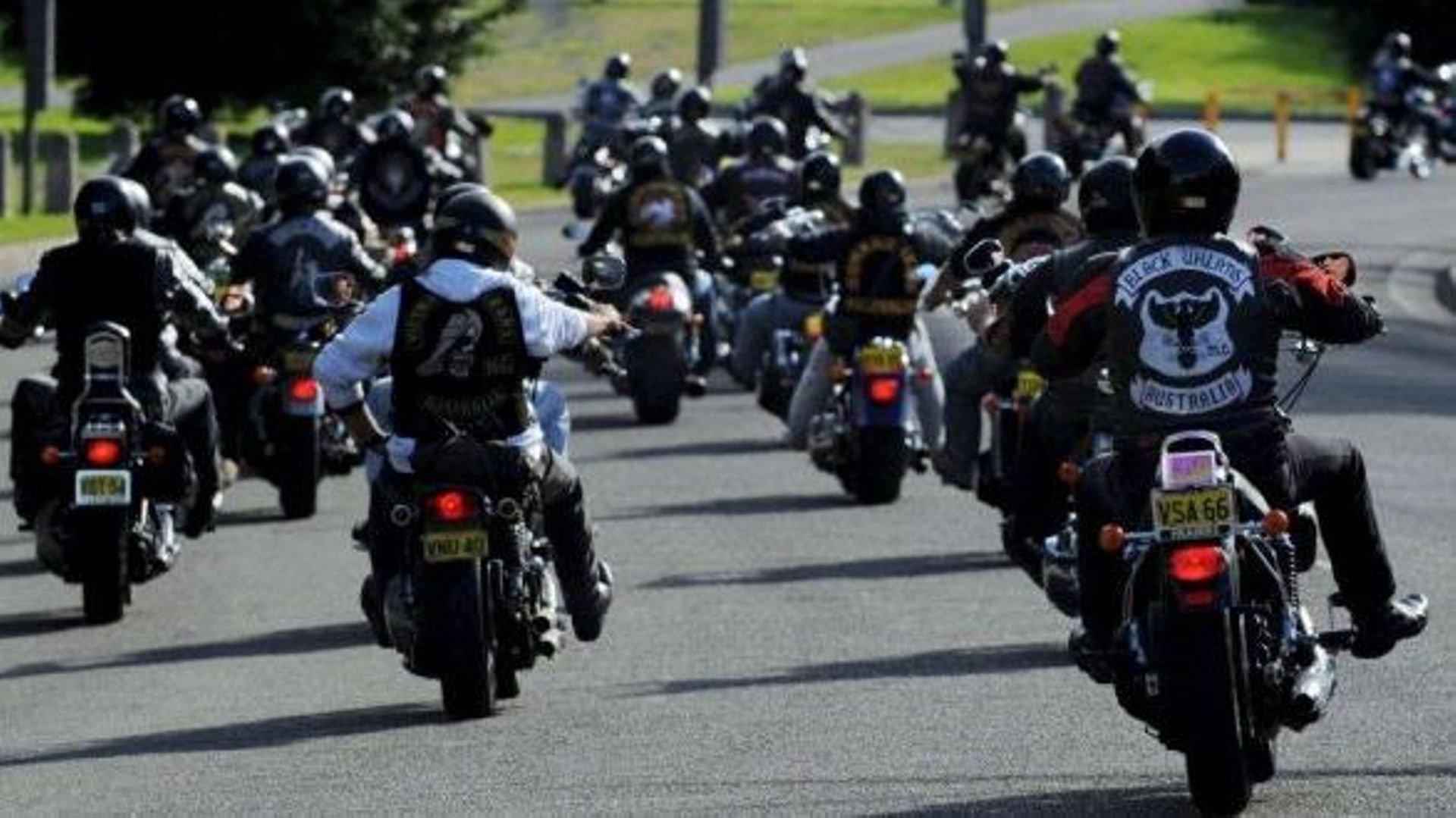 Un coup de pouce aux motards - RTBF Actus