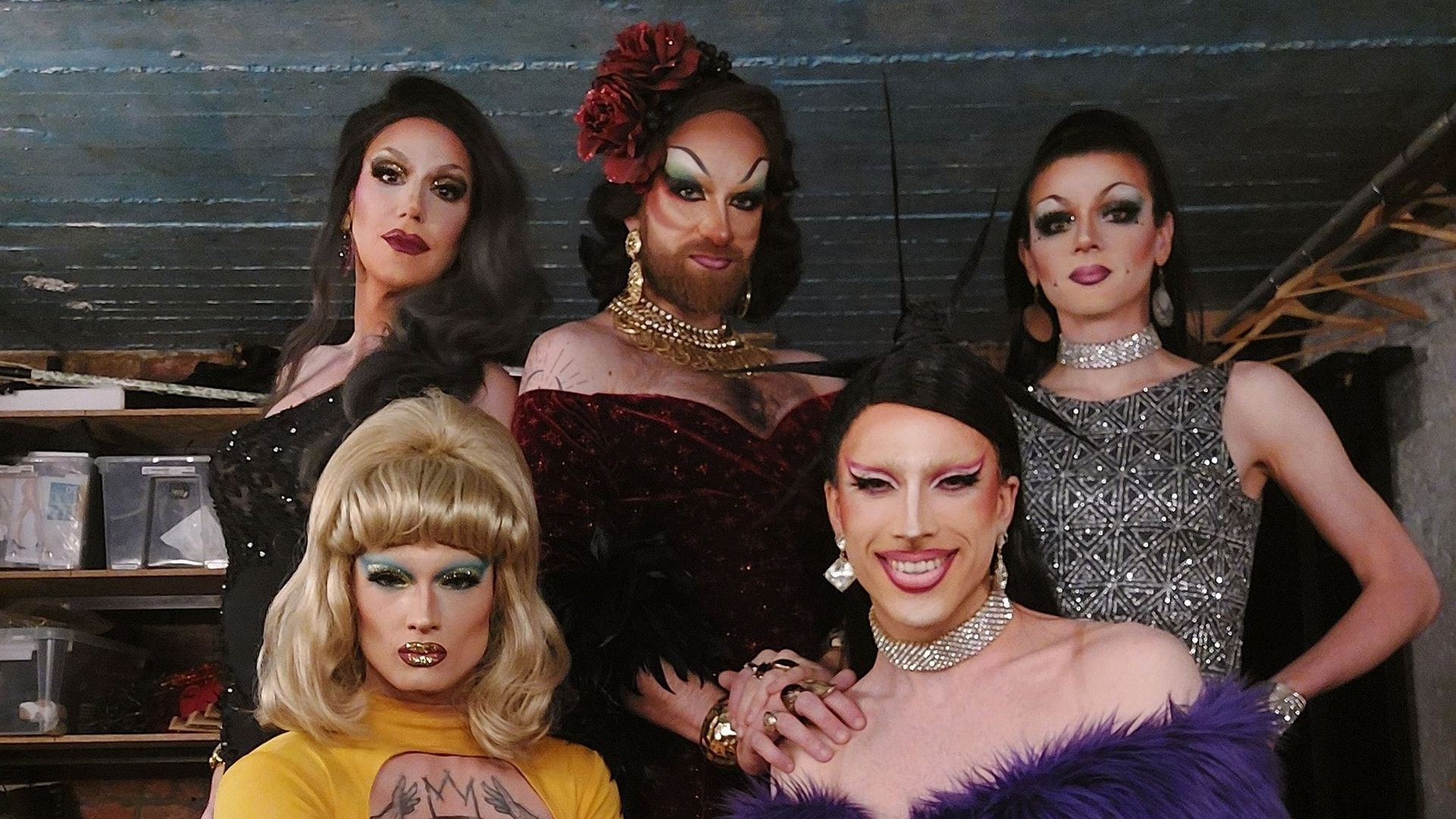 " Damoiselles et Damoiseaux, bienvenue au Cabaret Mademoiselle ...