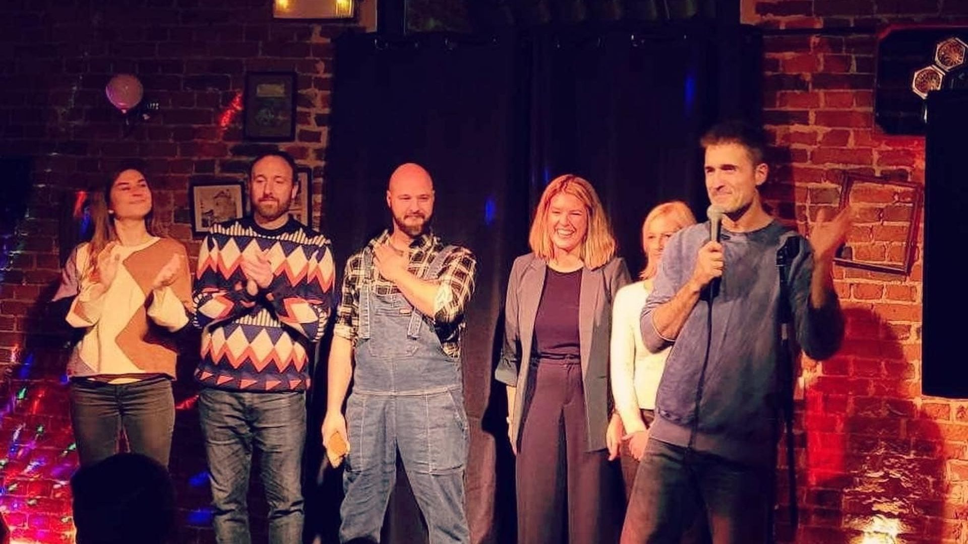 Le Roc Comedy Club revient à Mons : un tremplin pour les humoristes ...